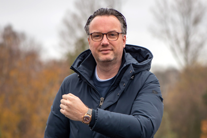 Talking Watches, Blogging, Speedy Tuesday and Selling Watches with ...