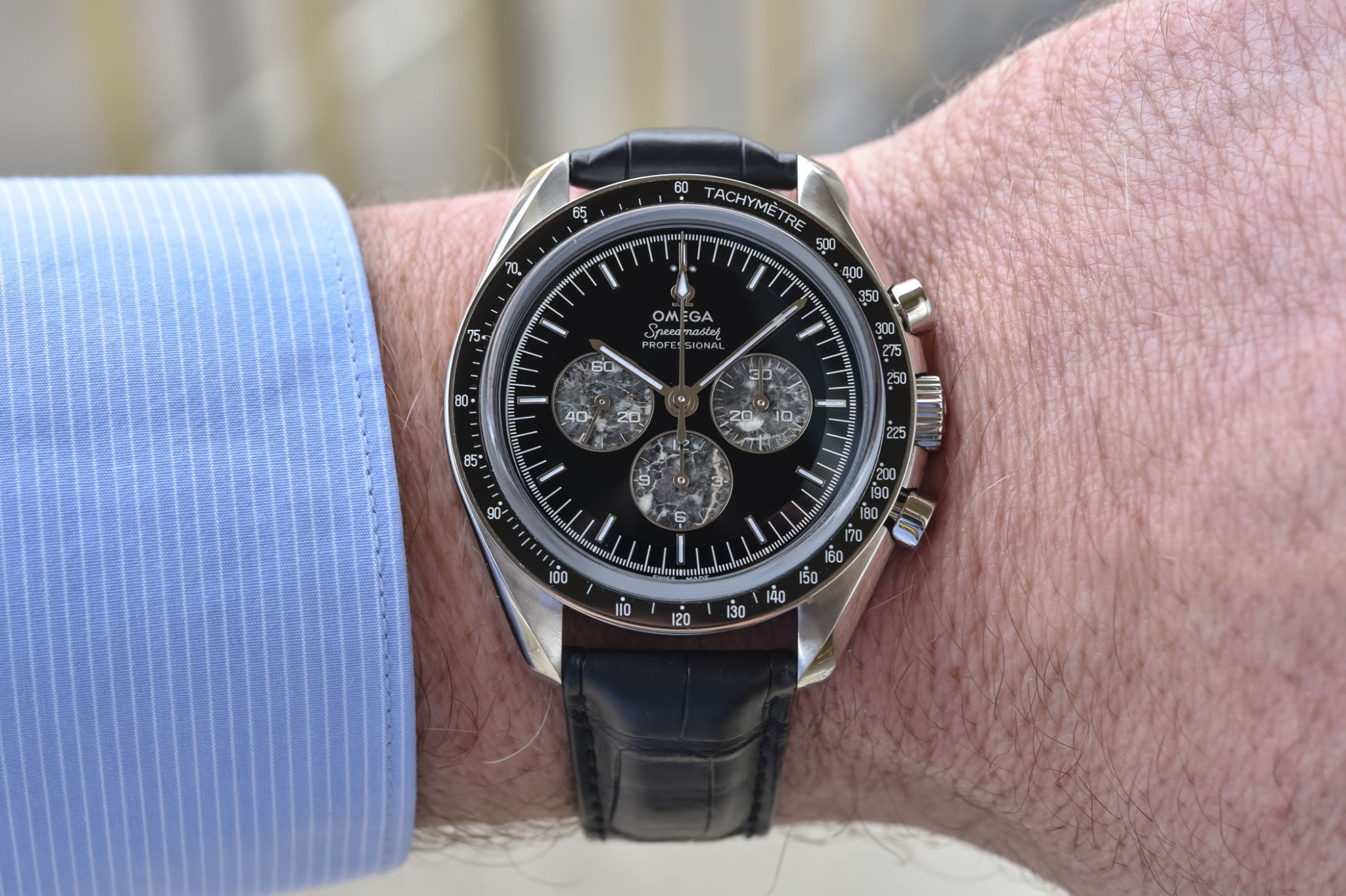 Hands-On - The Omega Speedmaster Moonwatch 321 Platinum (Price)