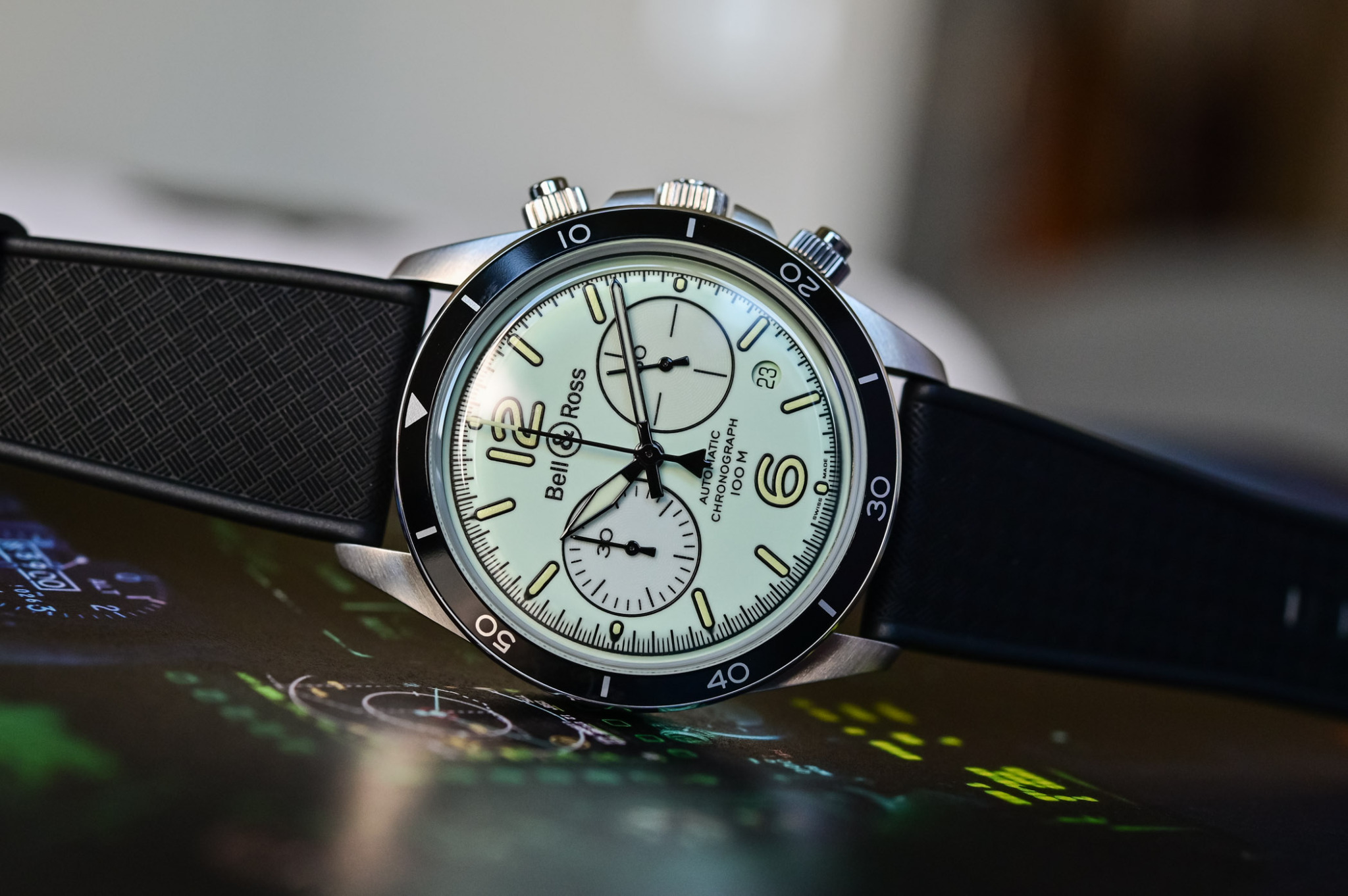 Bell & Ross BR V2-94 FULL LUM - Hands-On, Specs & Price