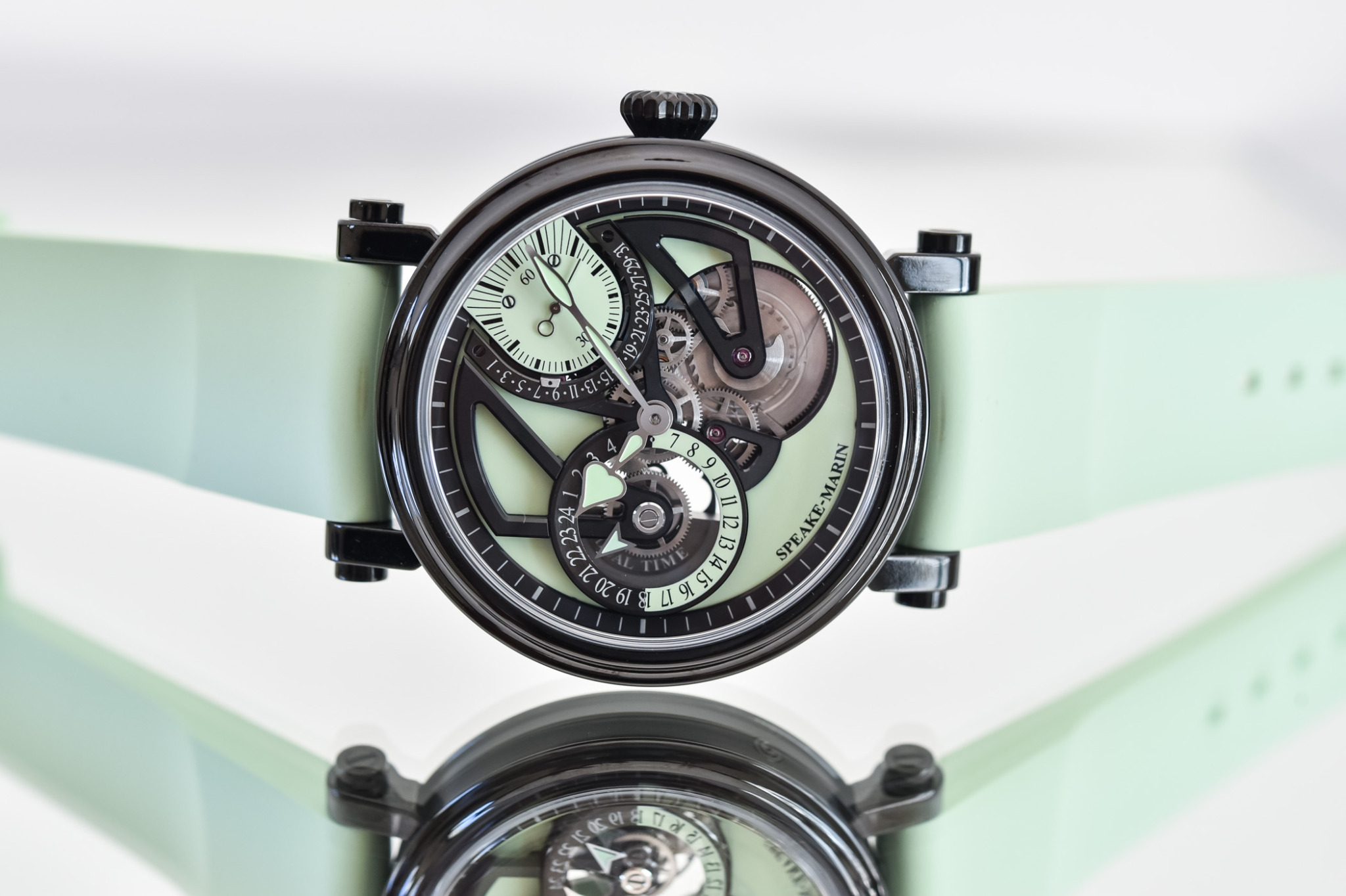 Speake-Marin One&Two Openworked Dual Time Mint Hands-On