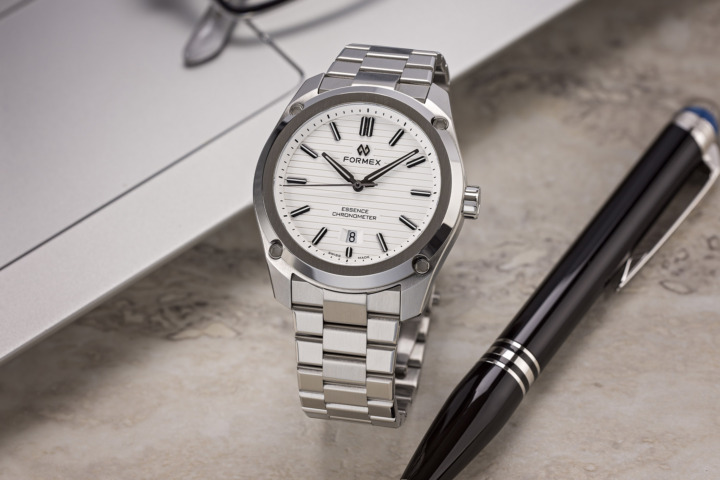 Introducing the Formex Essence 39mm Gamaret Chronometer