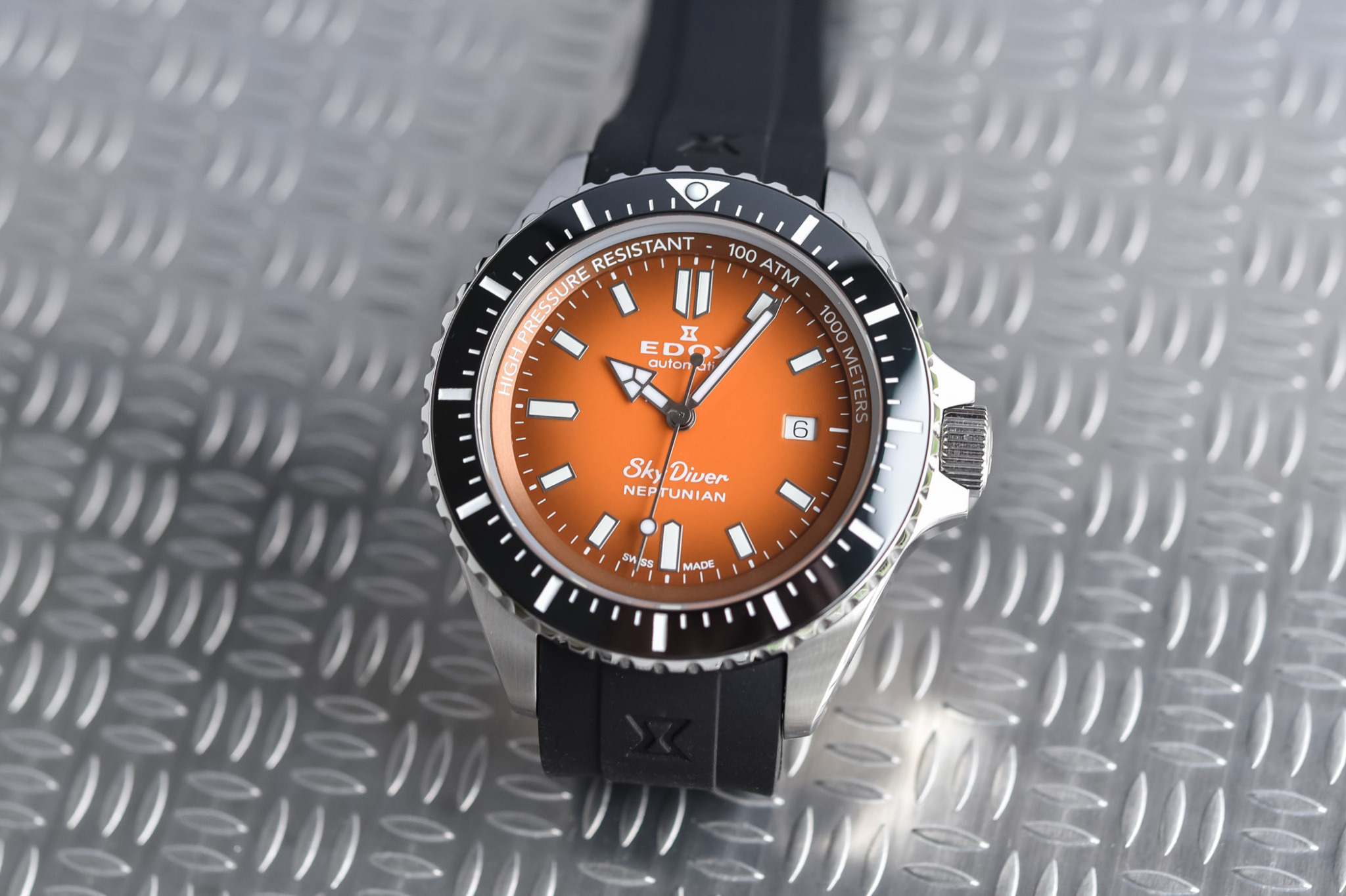Buying Guide - Some Of The Coolest Orange Dive Watches in 2022