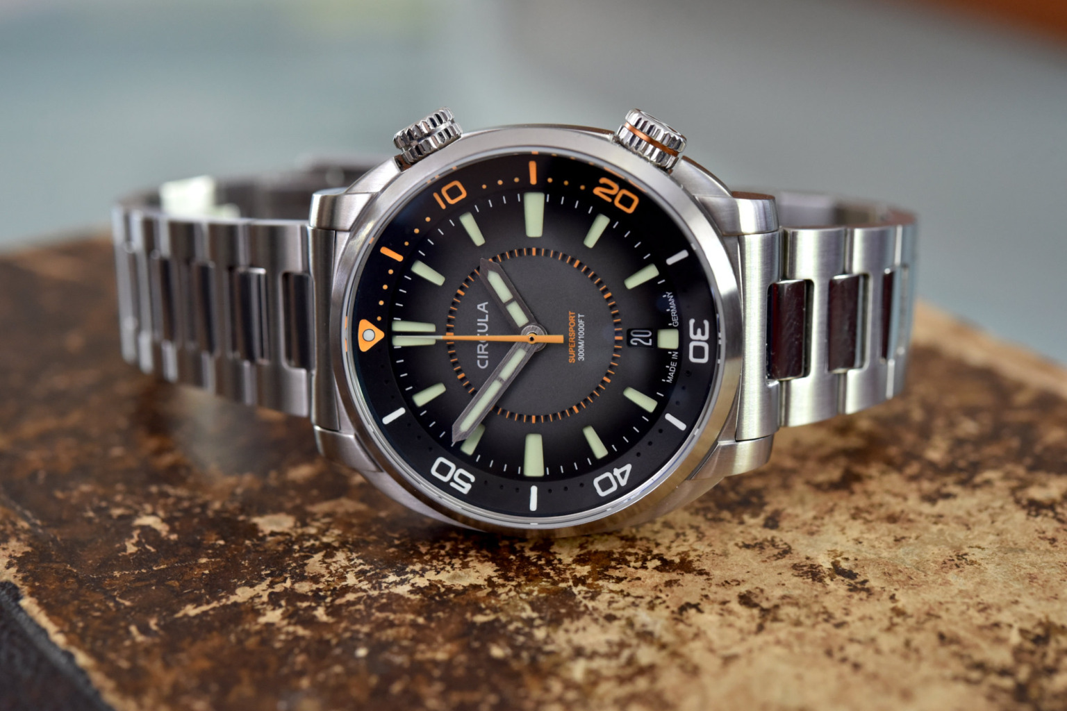 Buying Guide - Discovering some of the finest Compressor dive watches.