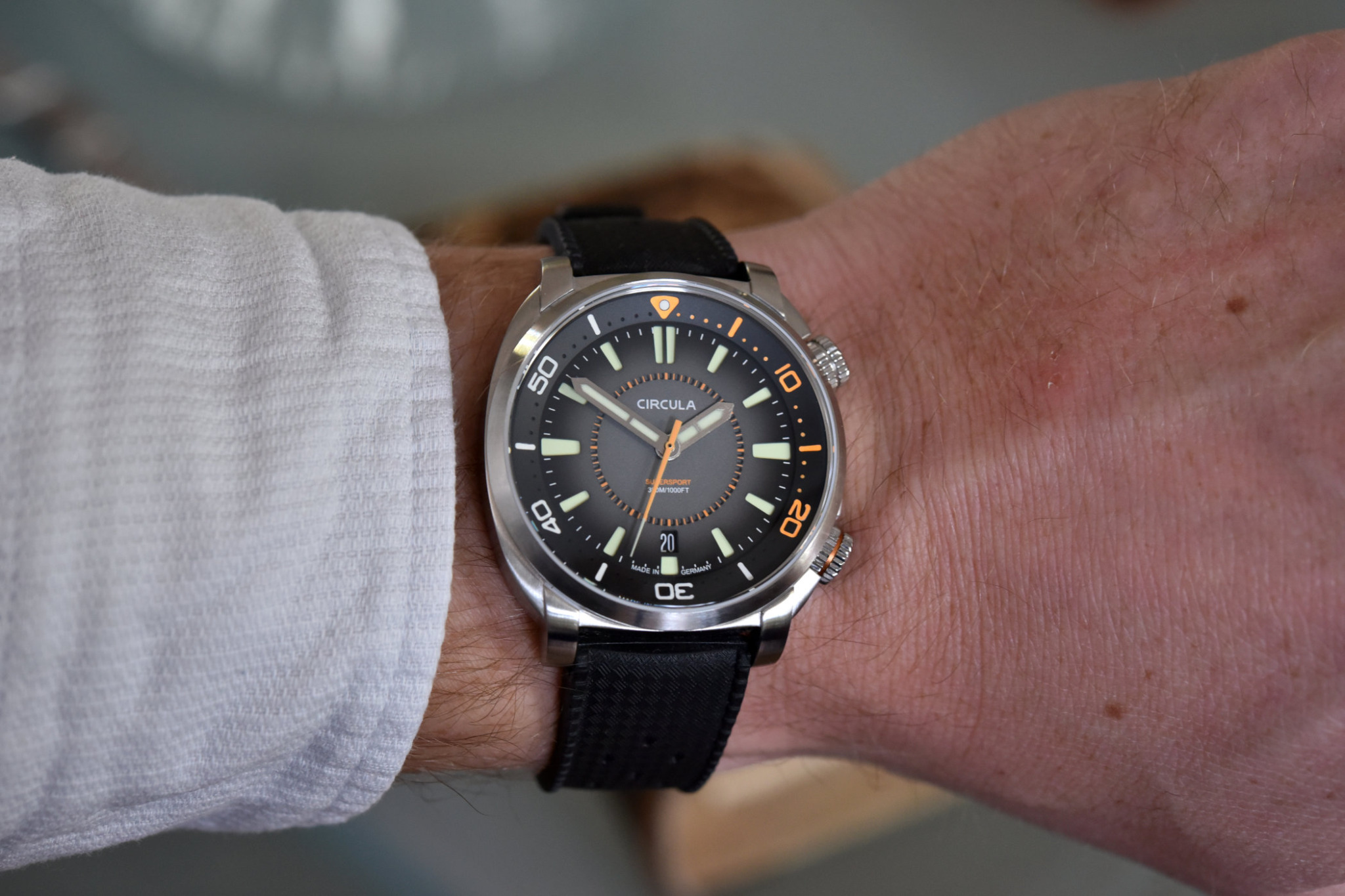 Circula SuperSport Super-Compressor Dive Watch - Review, Price