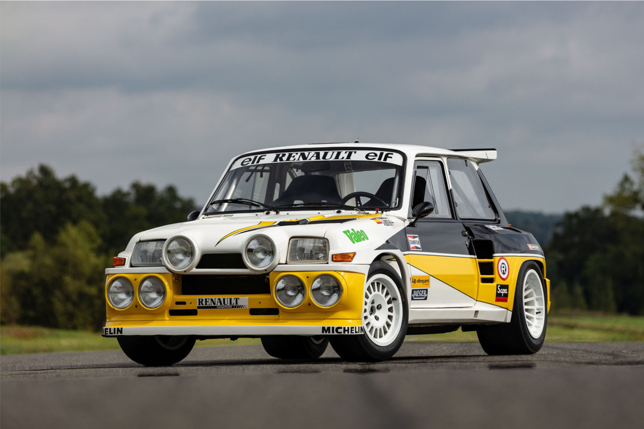 The Legende Automobiles Renault 5 Turbo III - Monochrome Watches
