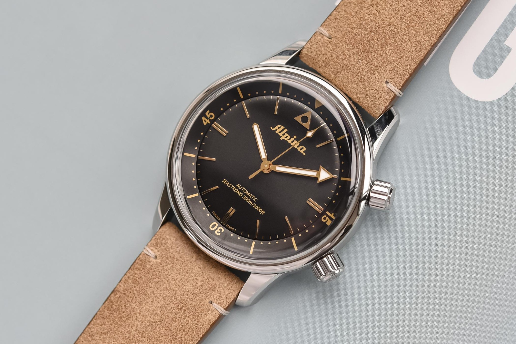 Alpina Seastrong Diver 300 Heritage Dive Watch - Hands-On Review, Price