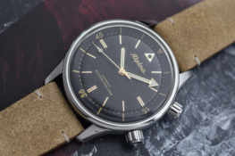 Alpina Seastrong Diver 300 Heritage Dive Watch - Hands-On Review, Price