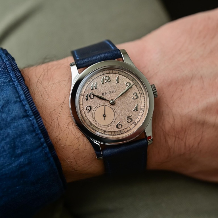 Baltic MR01 Salmon Accessible Calatrava-style Micro Rotor Watch Review