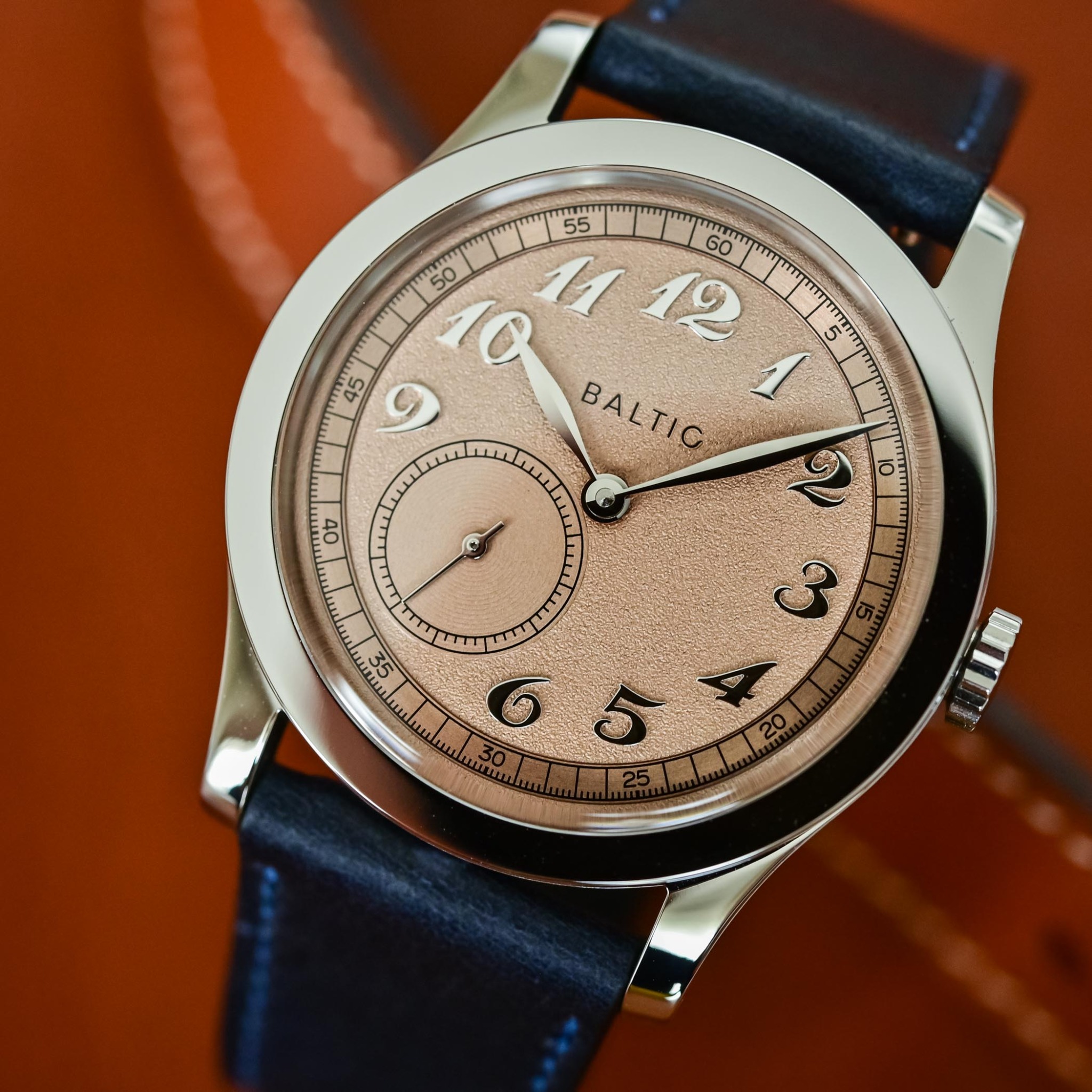 Baltic MR01 Salmon Accessible Calatrava-style Micro Rotor Watch Review