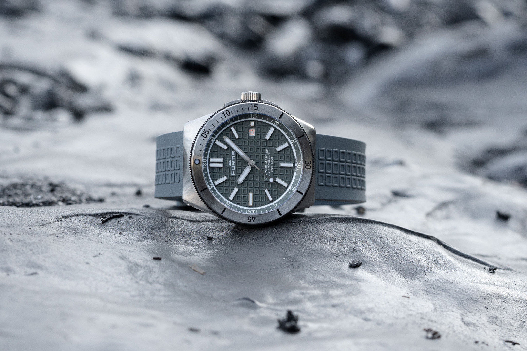 Introducing - The new Fortis Marinemaster M-40 Collection (Specs & Price)