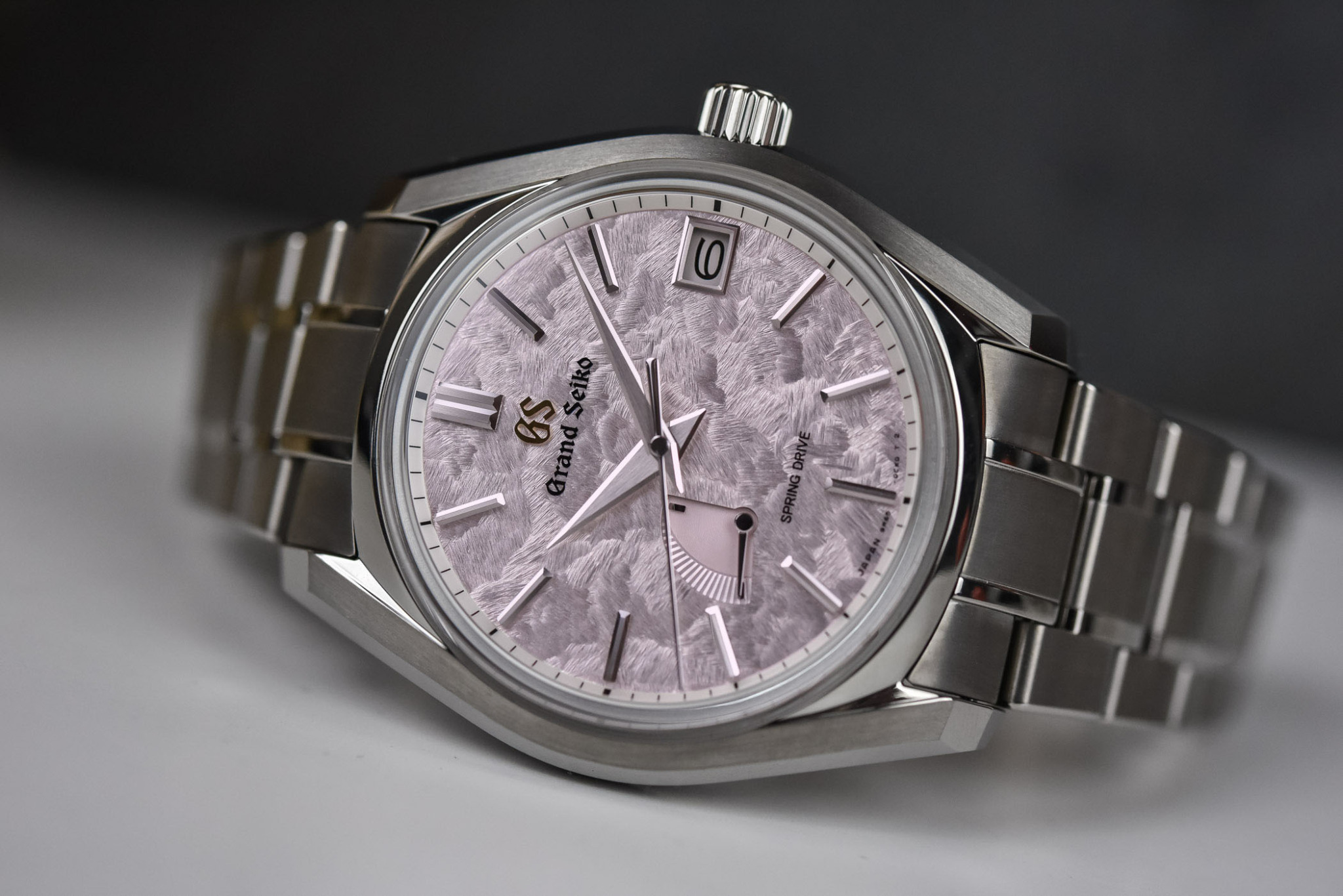 Hands On Grand Seiko Heritage Shunbun Spring Drive Pink Dial Sbga413