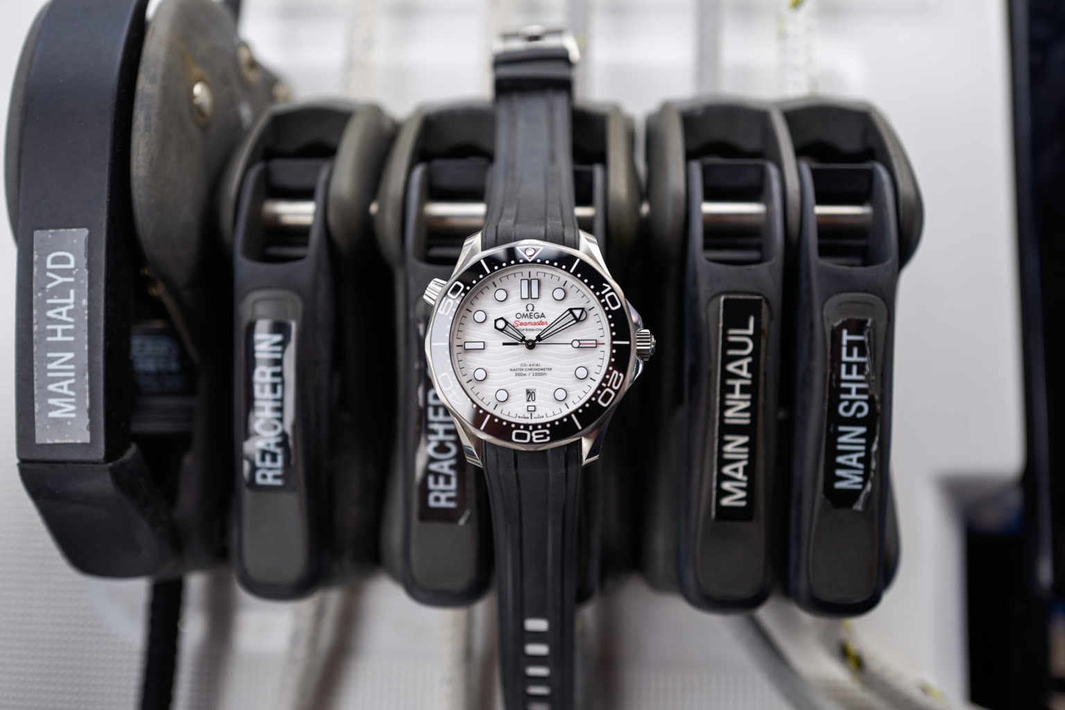 Omega Seamaster Diver 300M - Underwater Dive Review (Specs & Price)