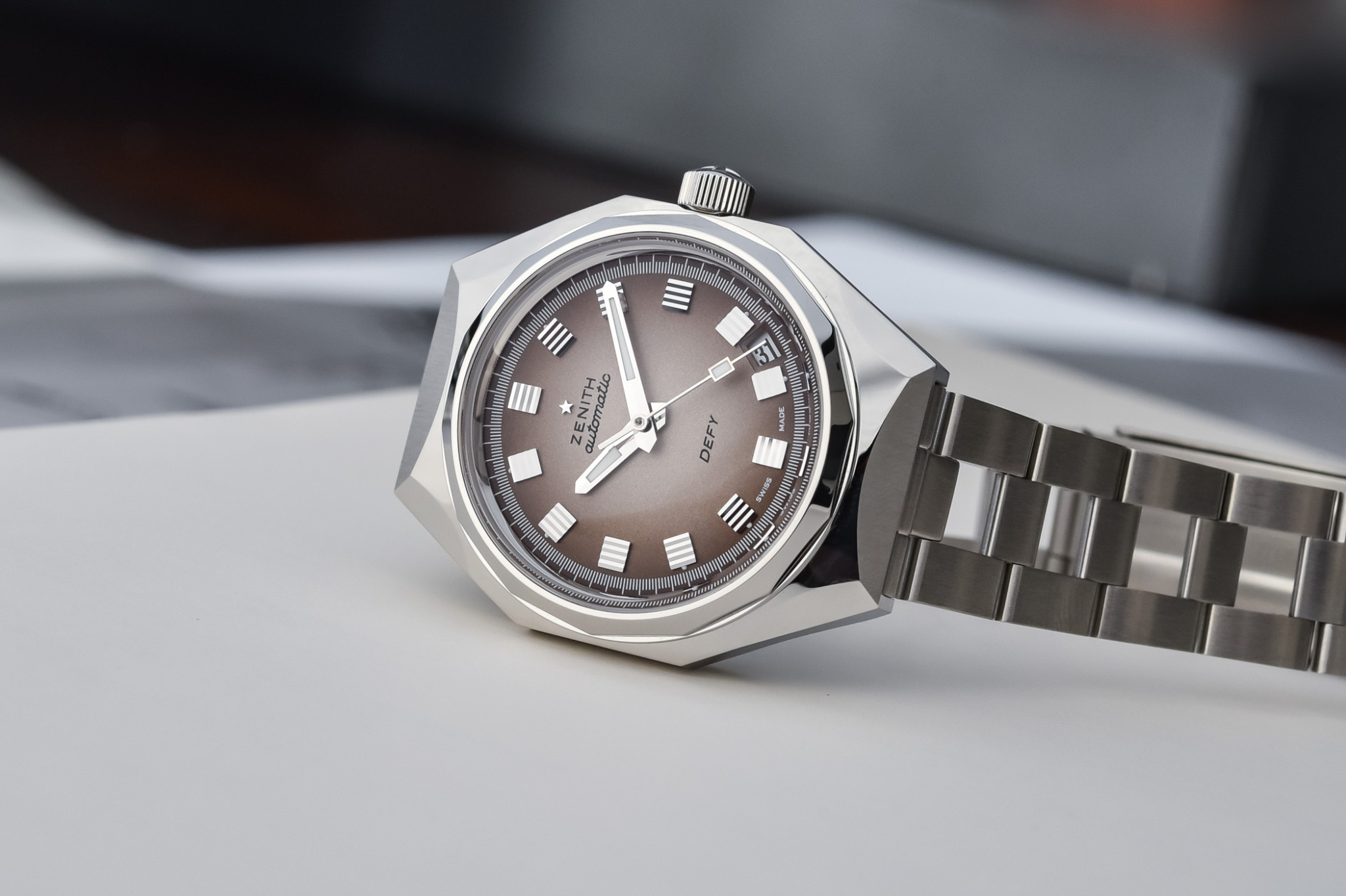 Hands-On - The new Zenith Defy Revival A3642 (Live Pics & Price)