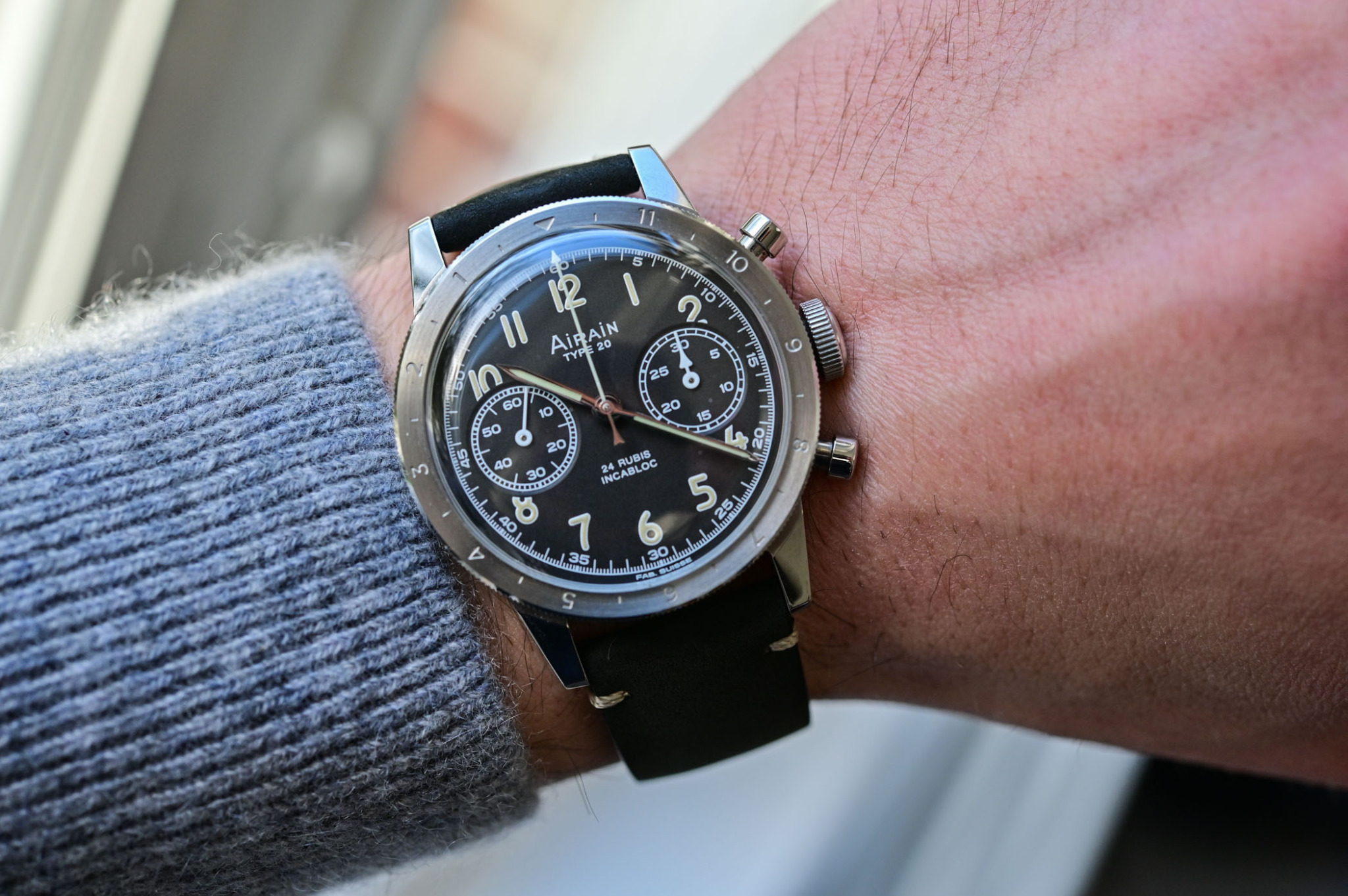 Hands-On - Airain Type 20 Re-edition black dial Non-Limited (Specs, Price)