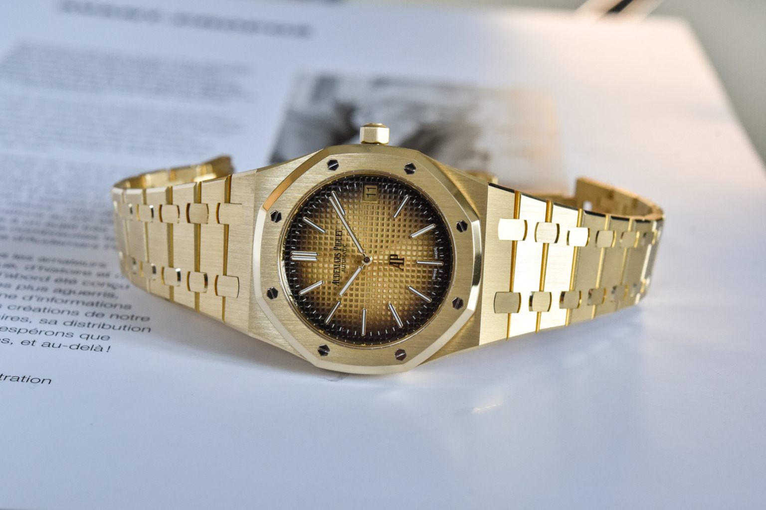 Audemars Piguet Royal Oak Jumbo Extra-Thin 16202BA - Hands-On, Price