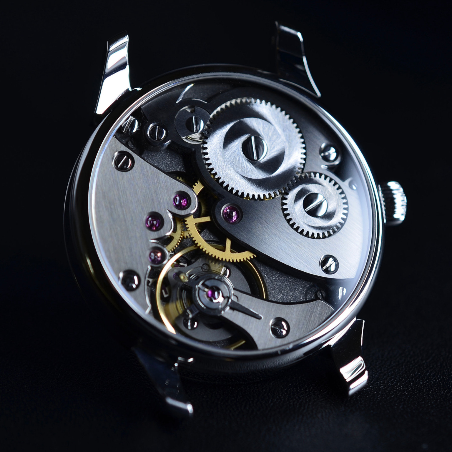Getting to know Felipe Pikullik, ayoung and upcoming indie watchmaker.