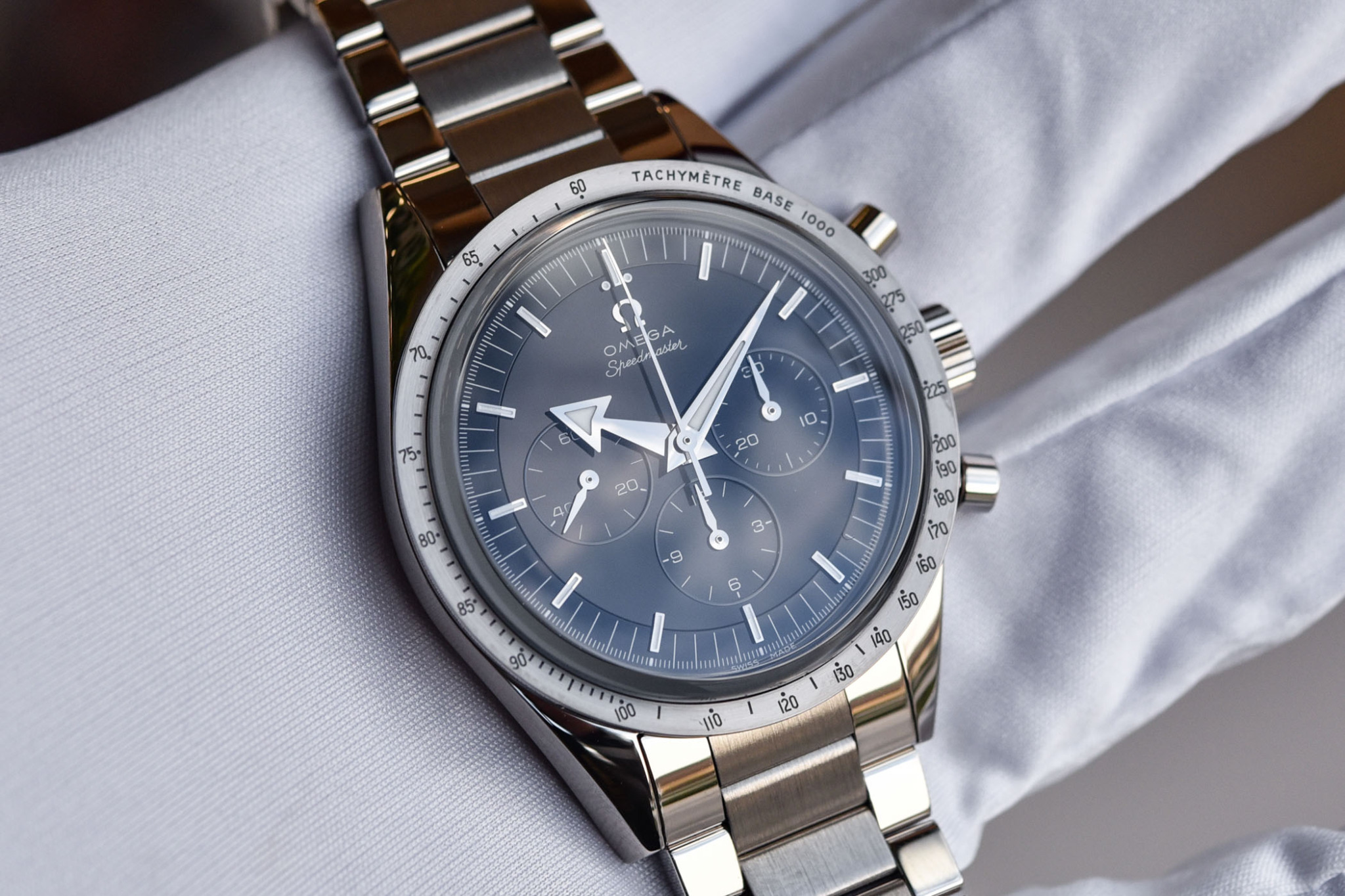 Omega Speedmaster Calibre 321 Canopus Gold - Review, Price
