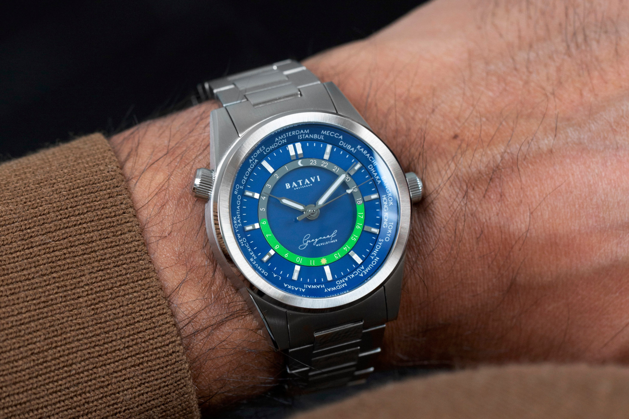 Batavi presents its third collection, the Geograaf GMT & Worldtimer.