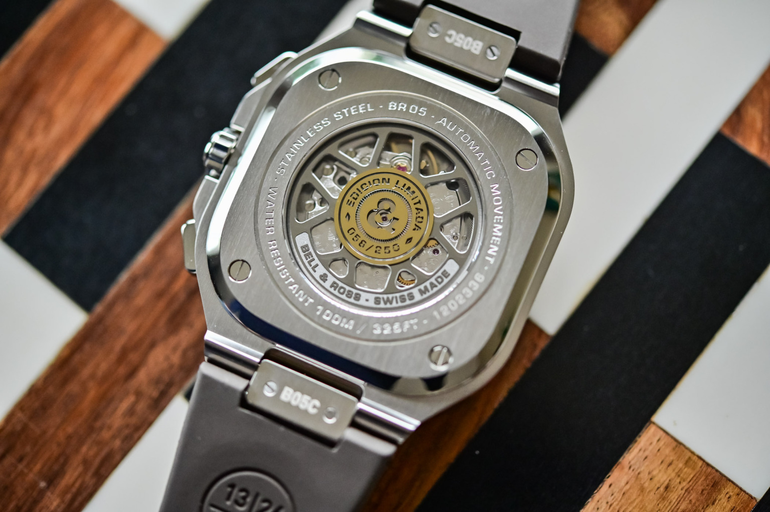 Hands-On - Bell & Ross BR 05 Chrono Edición Limitada (Specs & Price)