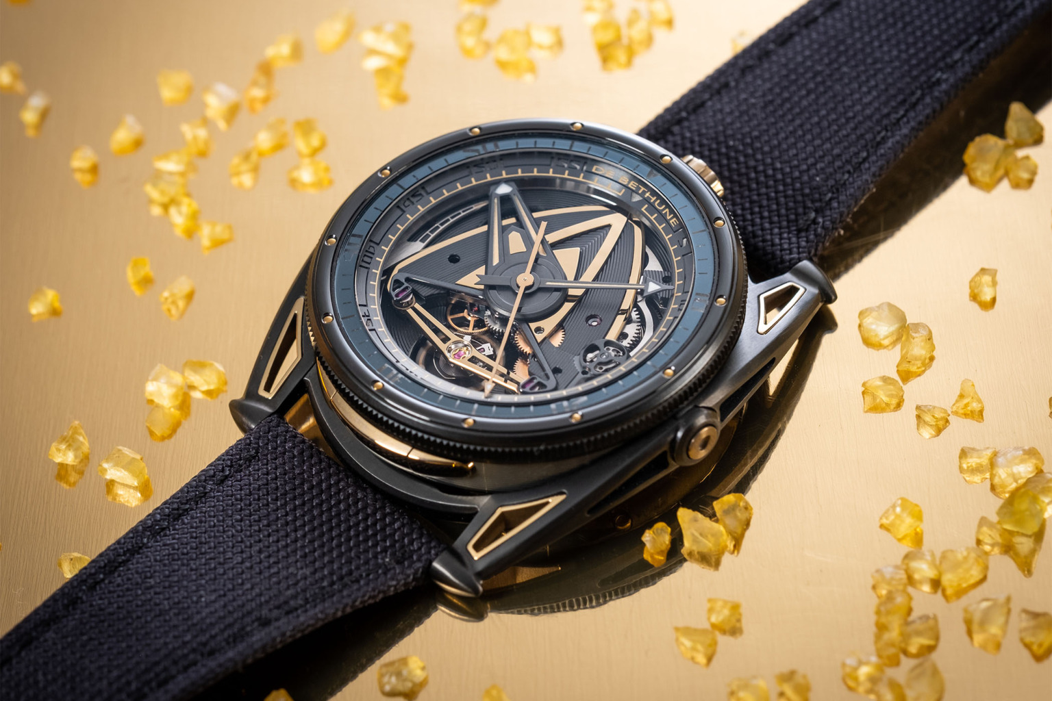 Introducing - De Bethune DB28GS JPS John Player Special (Specs, Price)