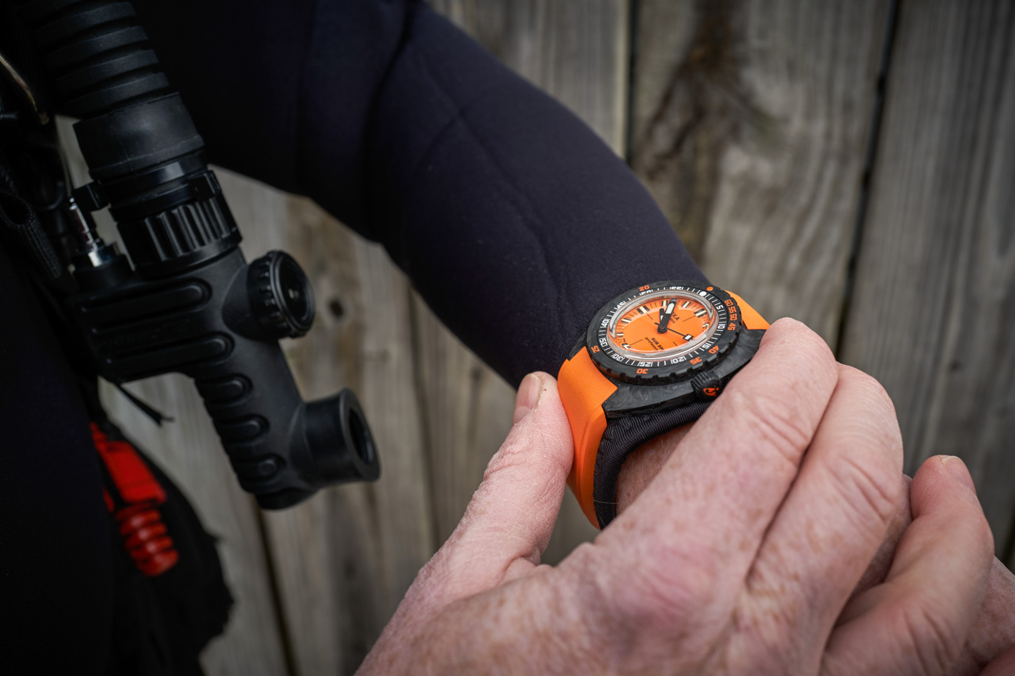 DOXA Sub 300 Carbon Professional - Dive Watch Review (Specs & Price)