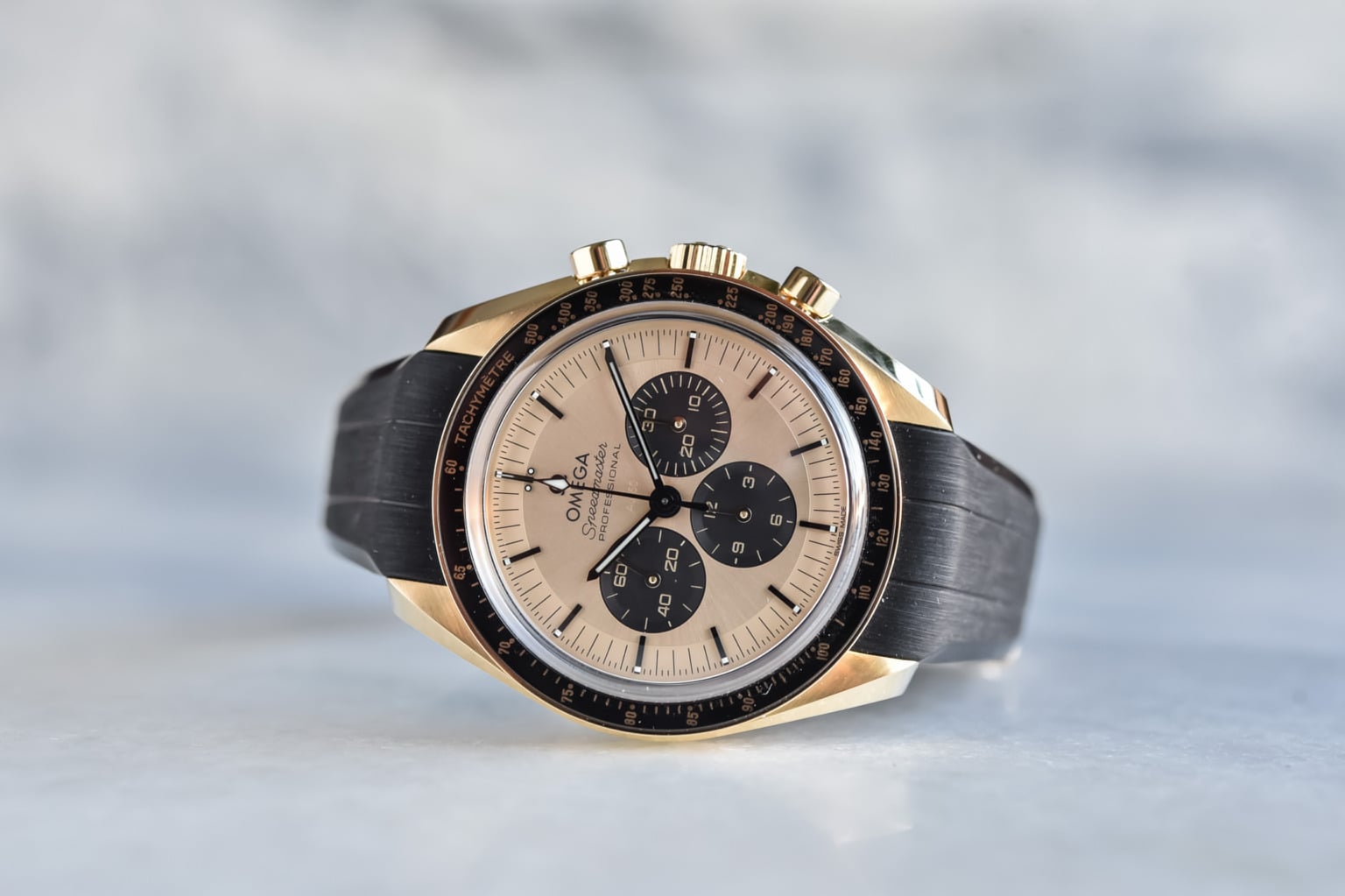 2022 Omega Speedmaster Moonwatch Moonshine Gold - Hands-On, Price