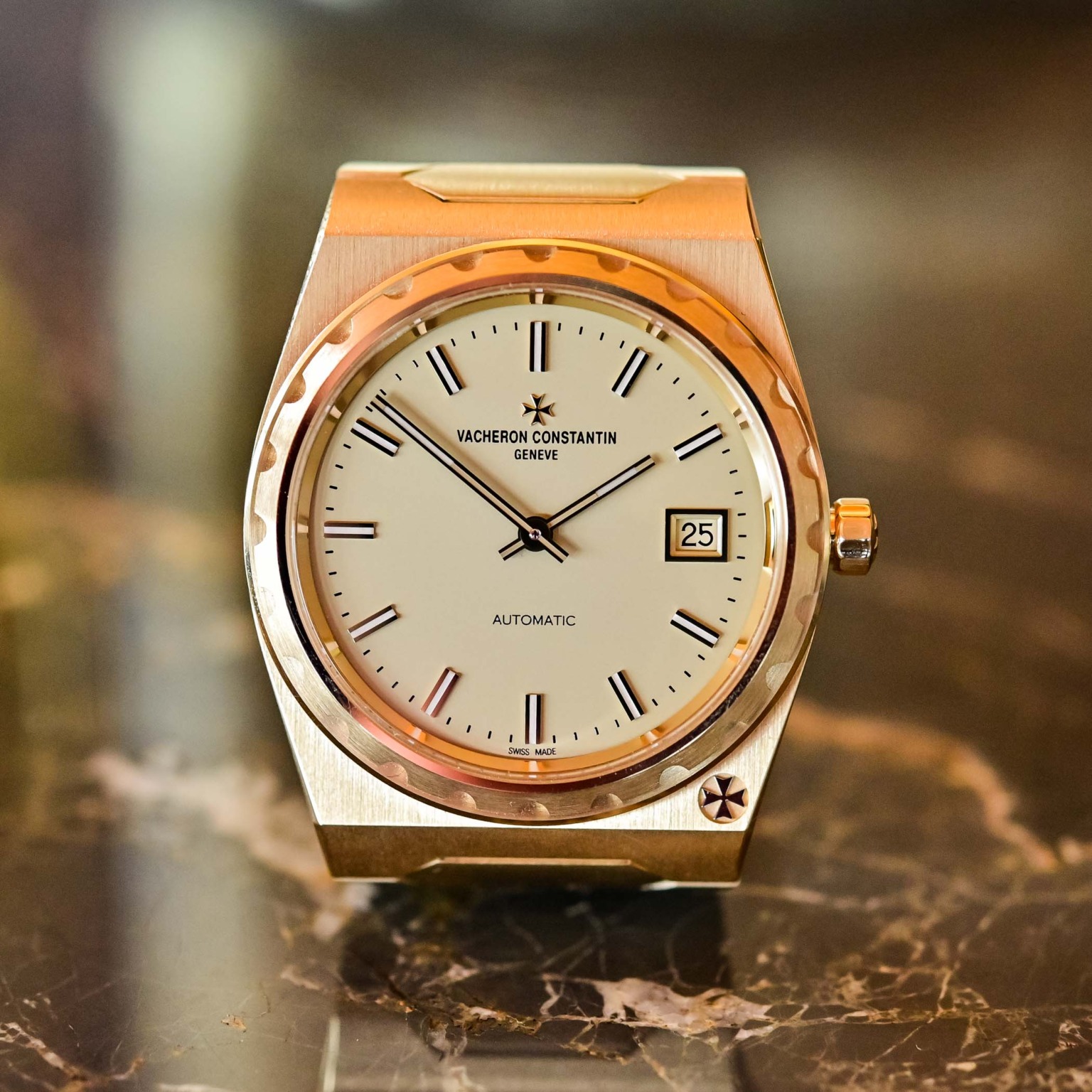 Vacheron Constantin Historiques 222 Re-Edition 4200H - Review, Price