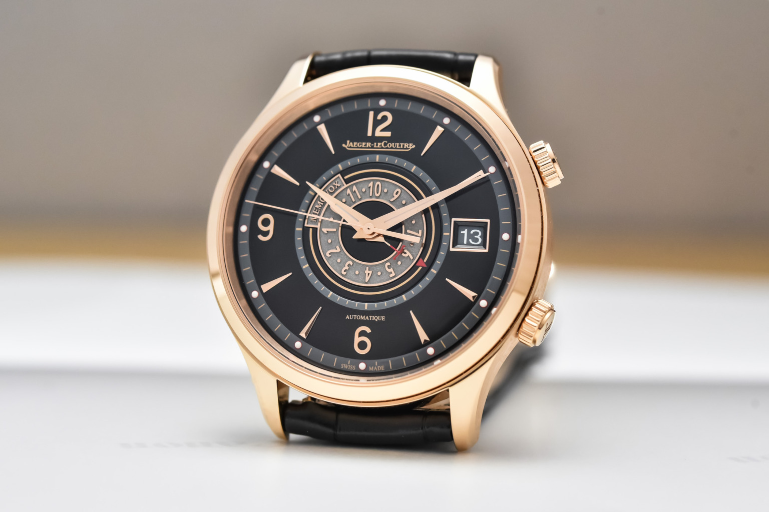 Jaeger-LeCoultre Master Control Memovox Timer Gold Limited Hands-On