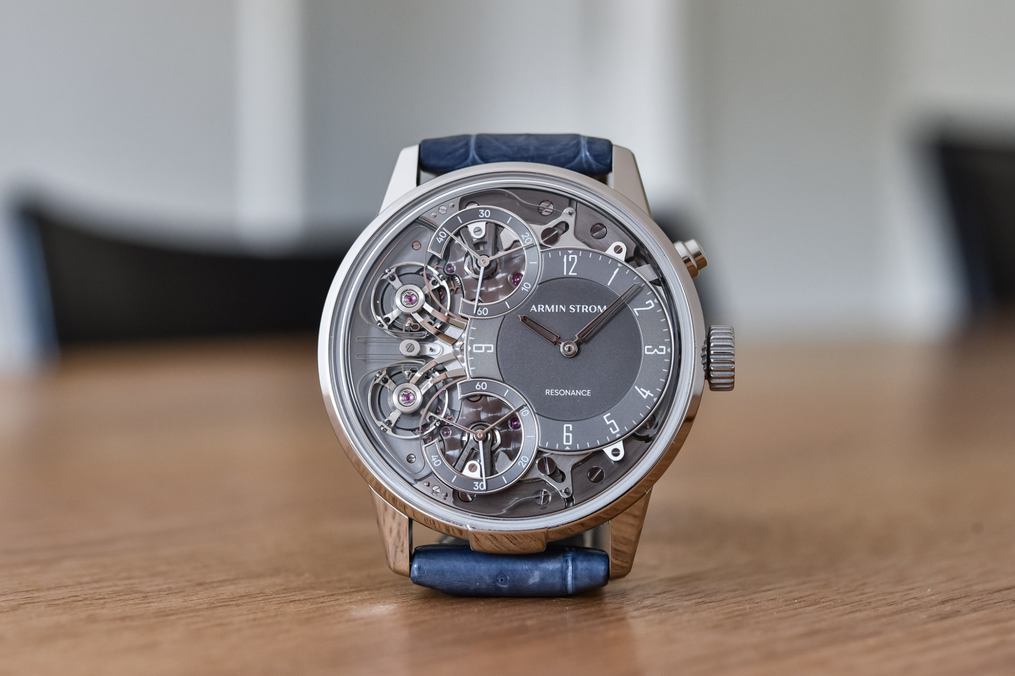 Armin Strom Mirrored Force Resonance First Edition 2022 - Hands-On