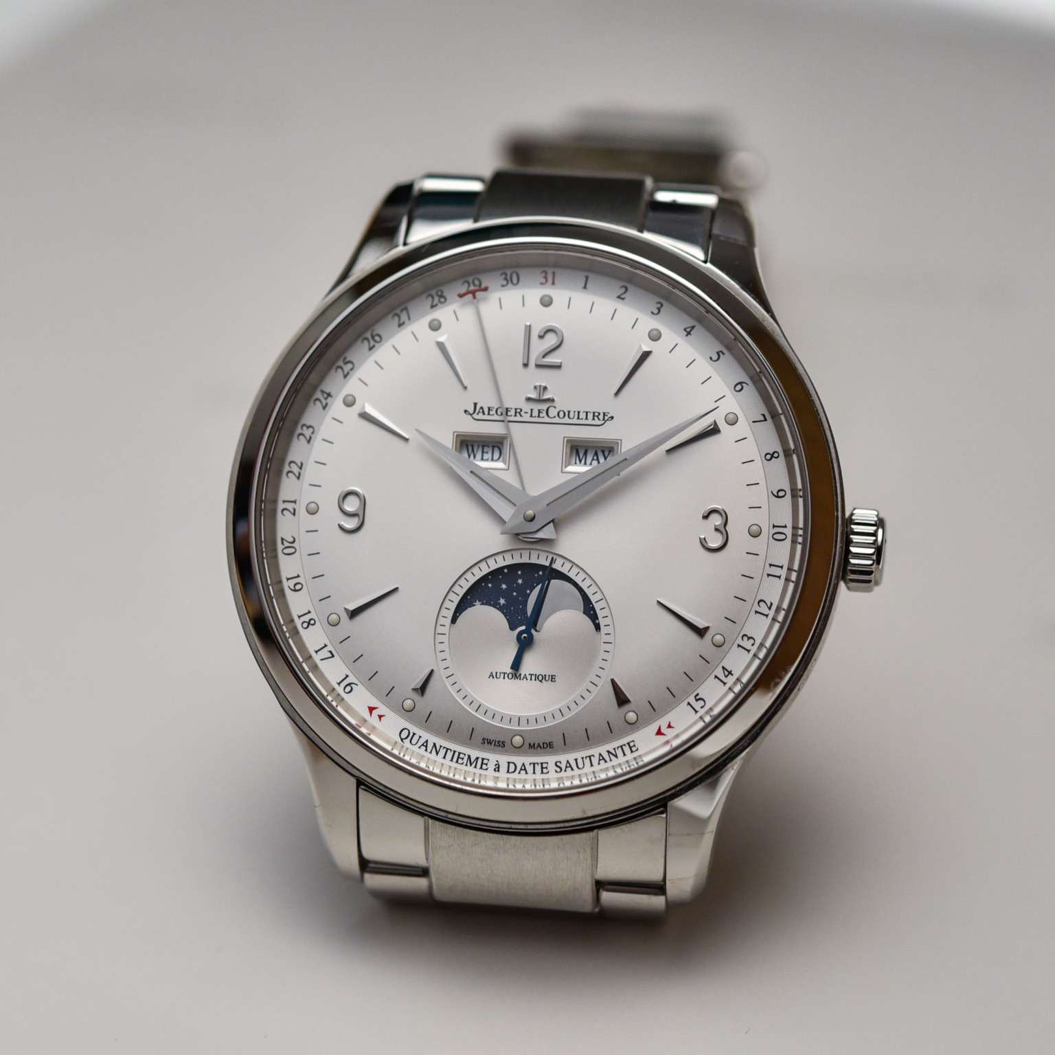 Revisiting the sleek Jaeger-LeCoultre Master Control Calendar
