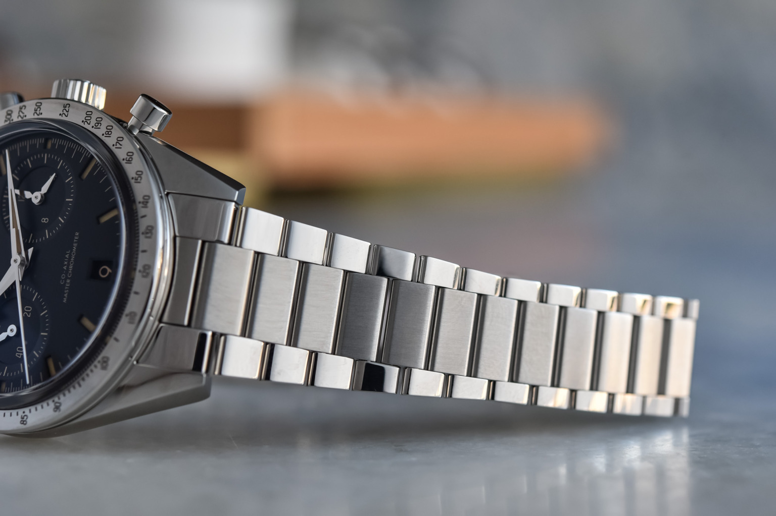 Review - The Hand-Wound Omega Speedmaster 57 40.5mm