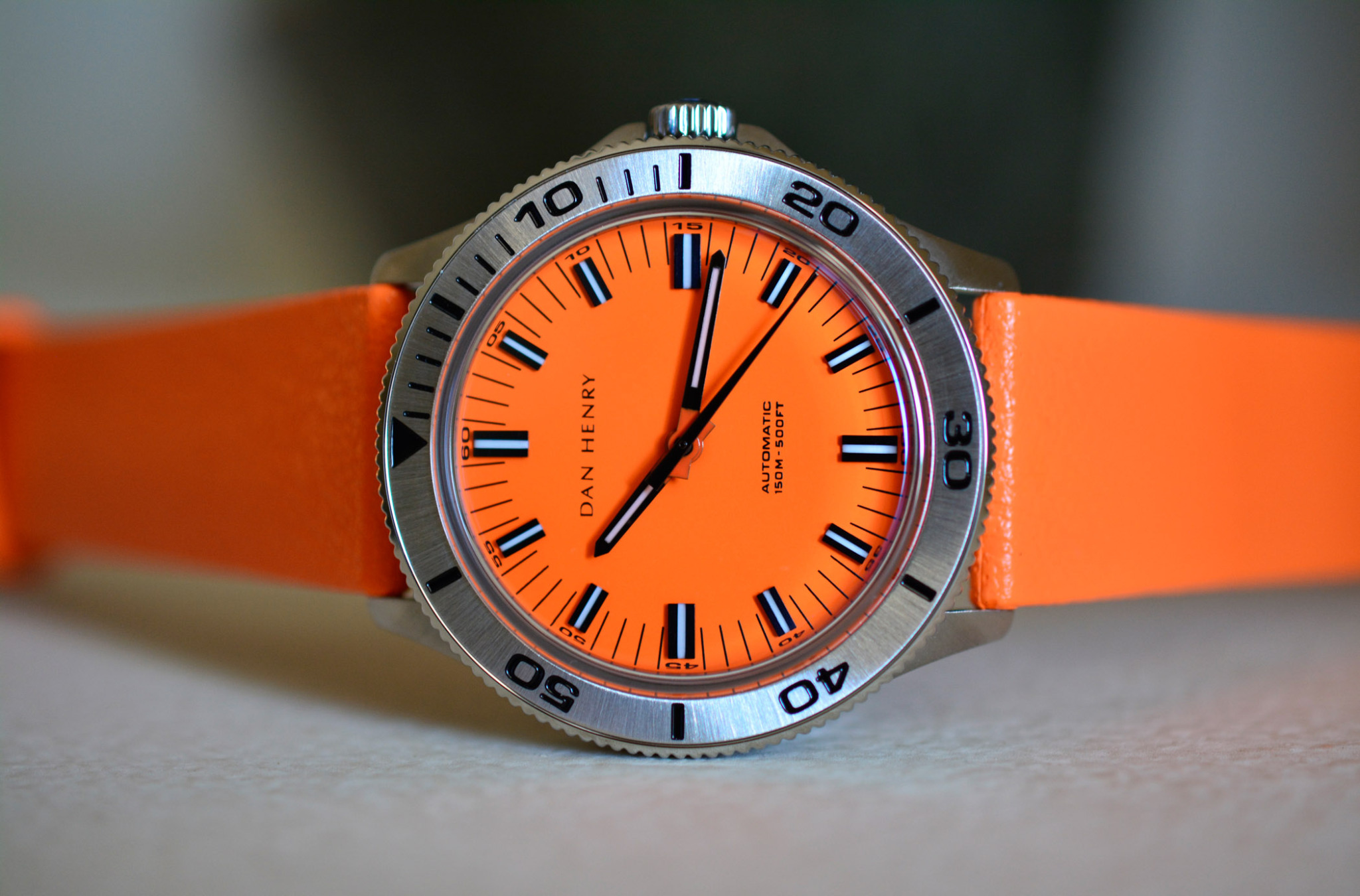 Dan Henry 1975 Skin Diver - Accessible Dive Watch Review (Price)