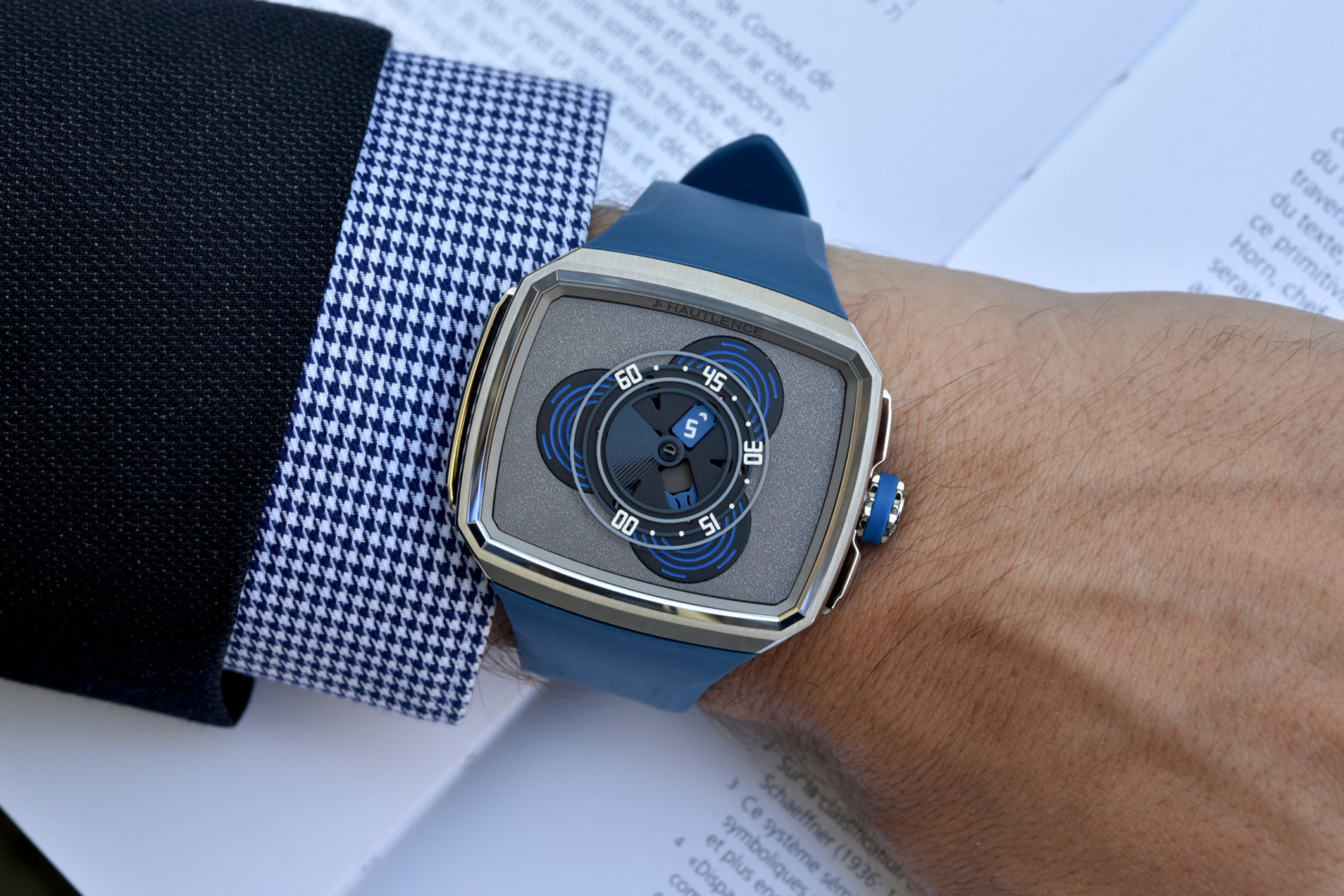 The Hautlence Vagabonde Series 4 revisits the wandering hours display