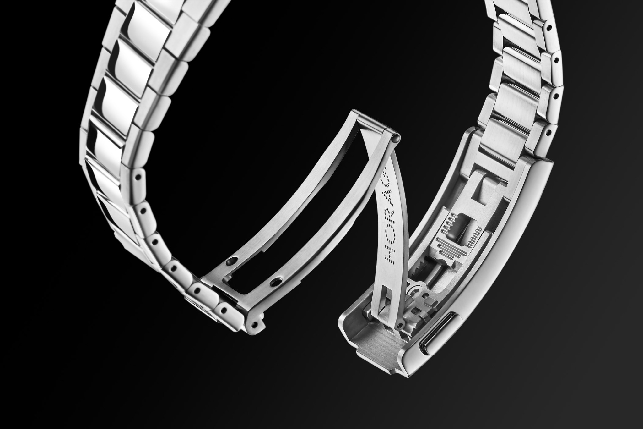 Horage updates the Supersede, the brand's all-terrain GMT watch.