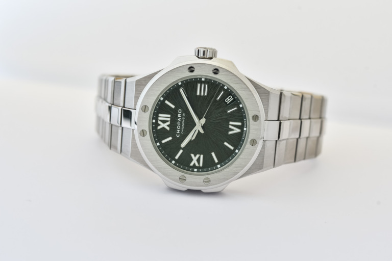 Hands-On - Chopard Alpine Eagle 41mm Pine Green Dial (Specs & Price)