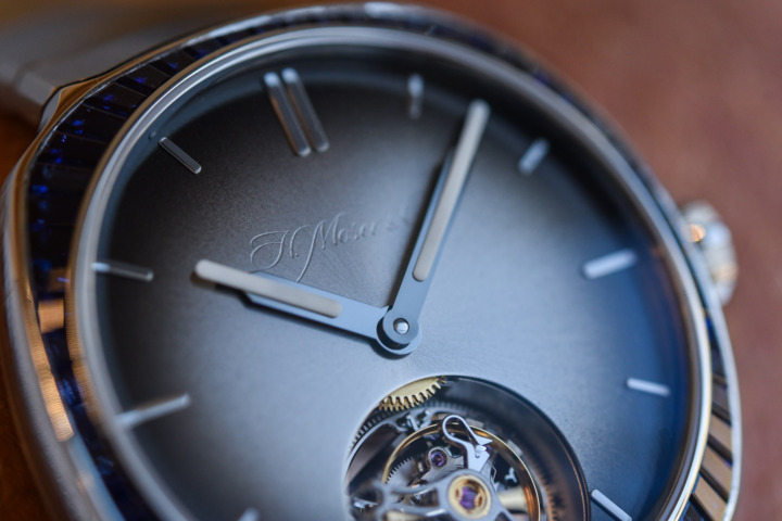 Hands-On - H. Moser & Cie Streamliner Tourbillon Bucherer BLUE