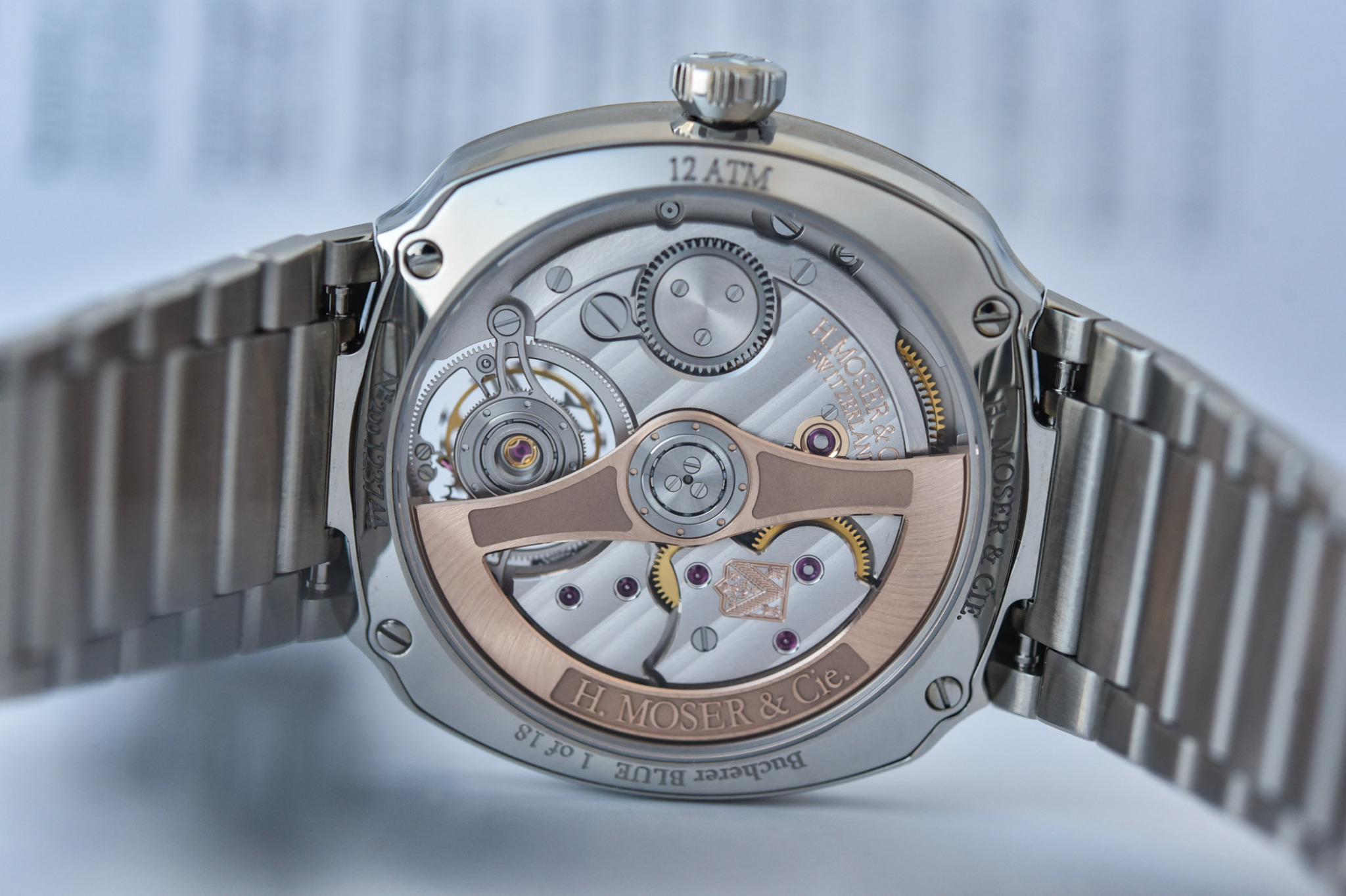 Hands-On - H. Moser & Cie Streamliner Tourbillon Bucherer BLUE