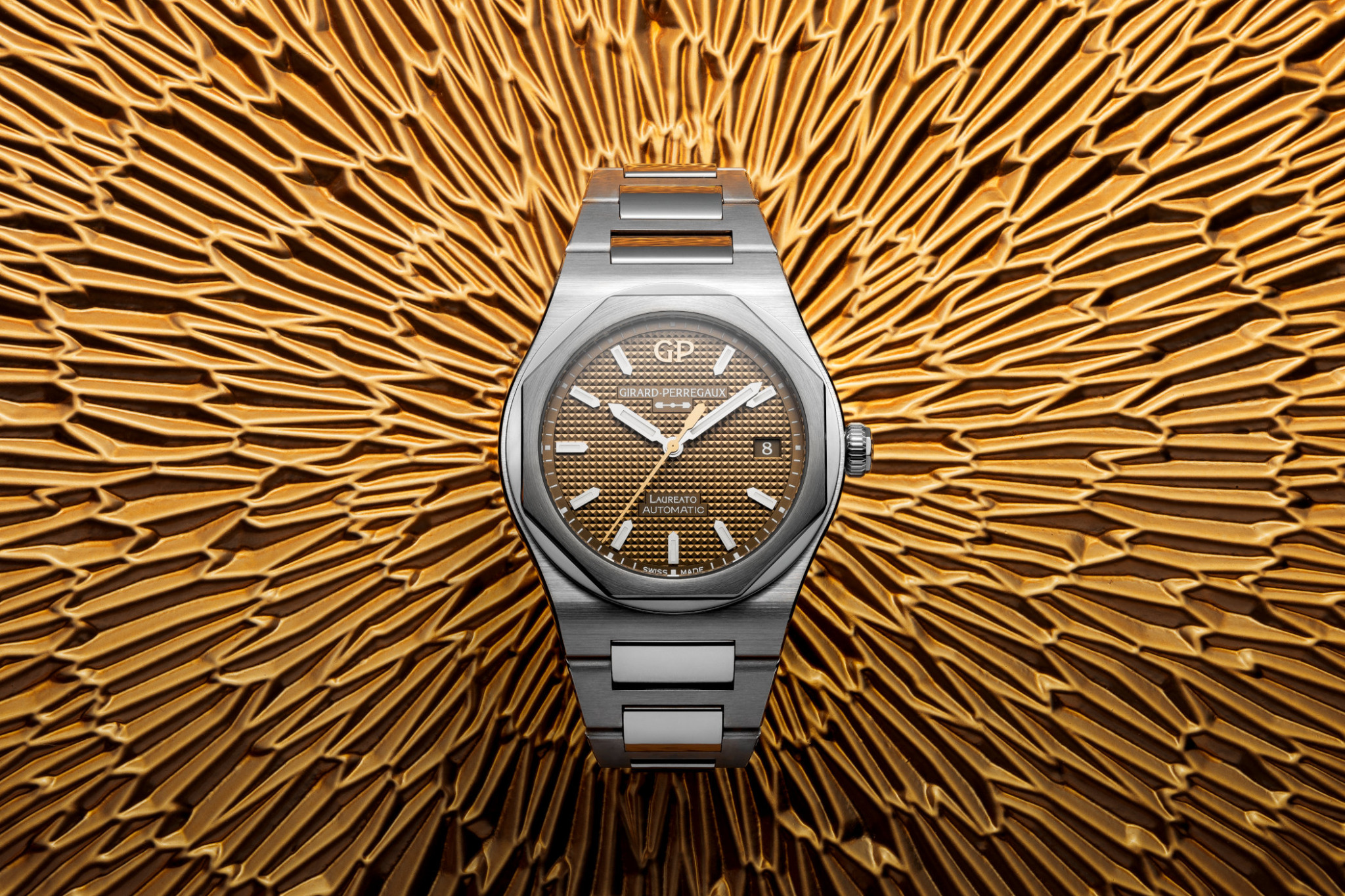Introducing - The Girard-Perregaux Laureato receives a warm copper dial