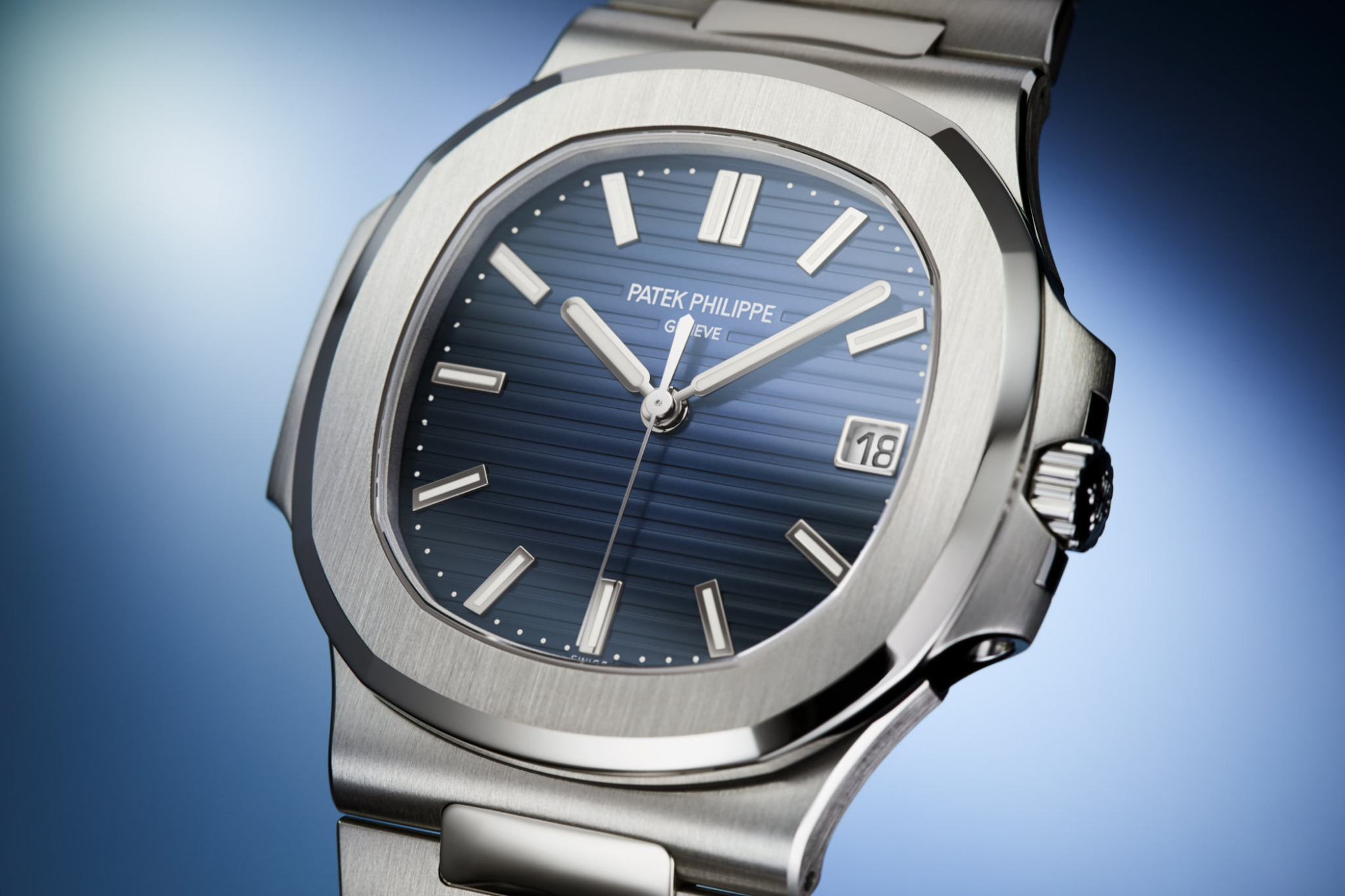 Introducing - The new Patek Philippe Nautilus 5811/1G replaces the 5711.