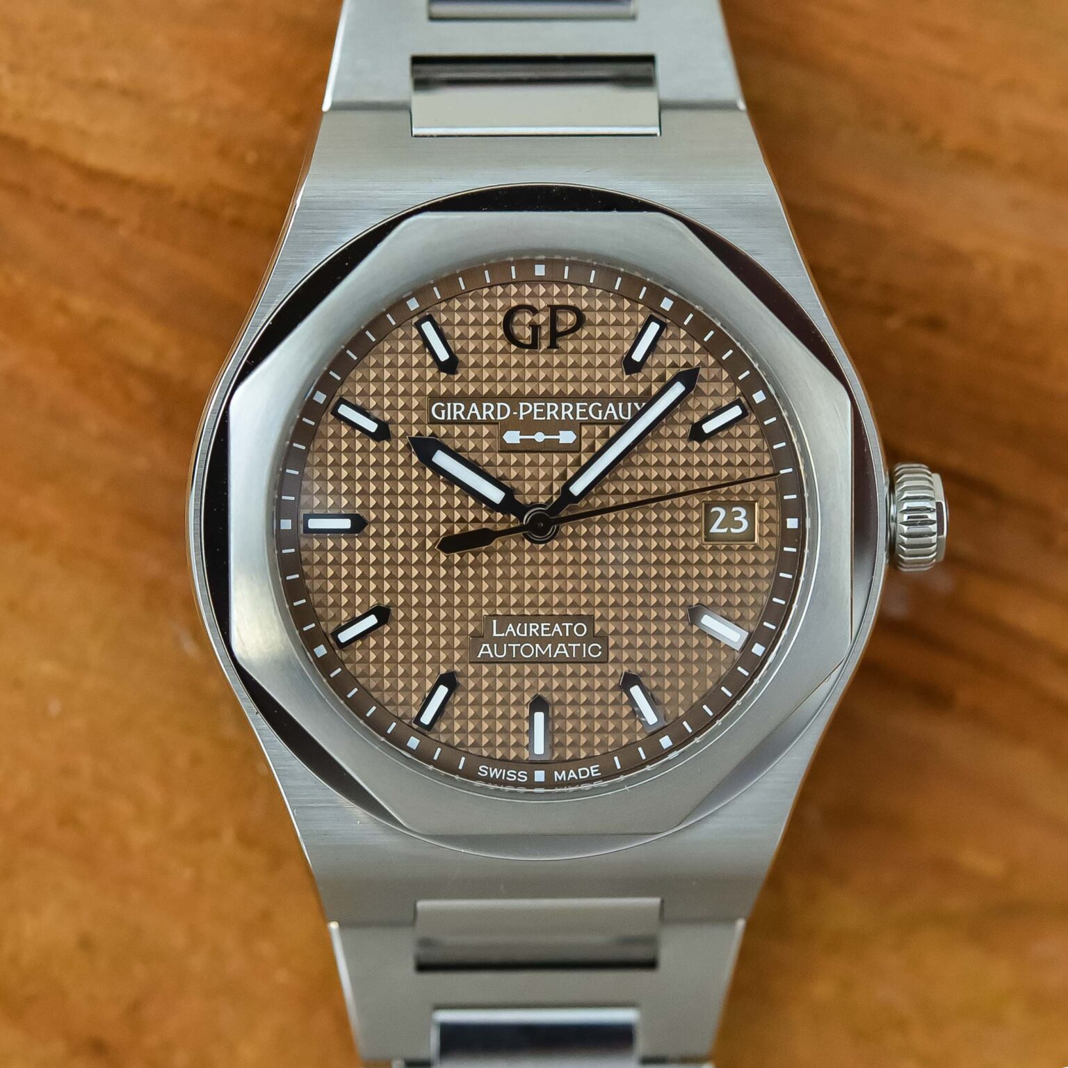 Hands-On Review Girard-Perregaux Laureato 38mm Copper
