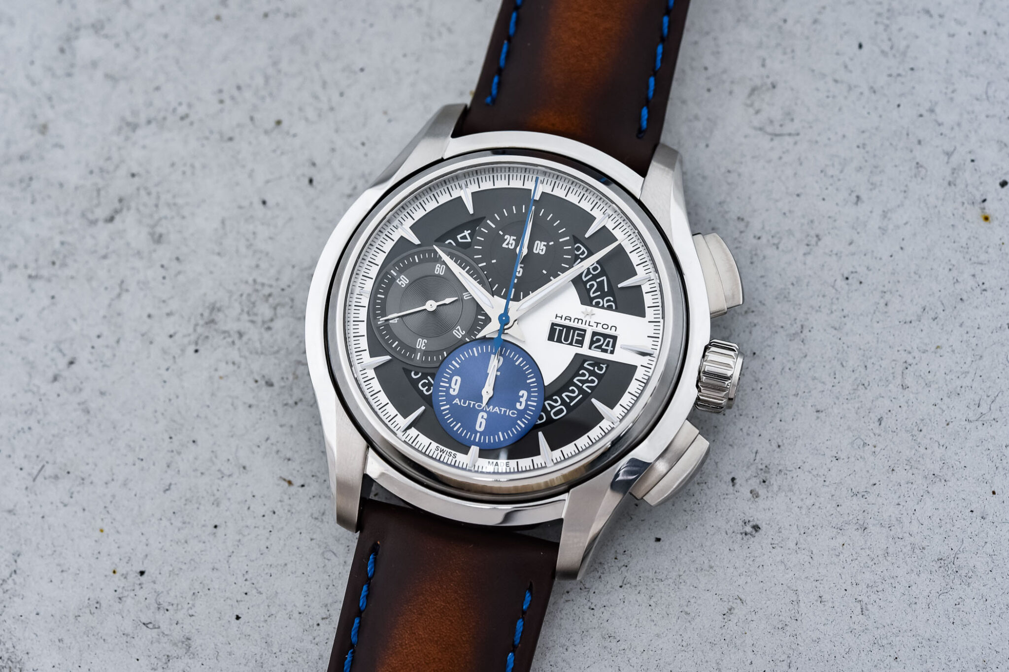 Buying Guide - 5 Unconventional Watches With Convertible Cases