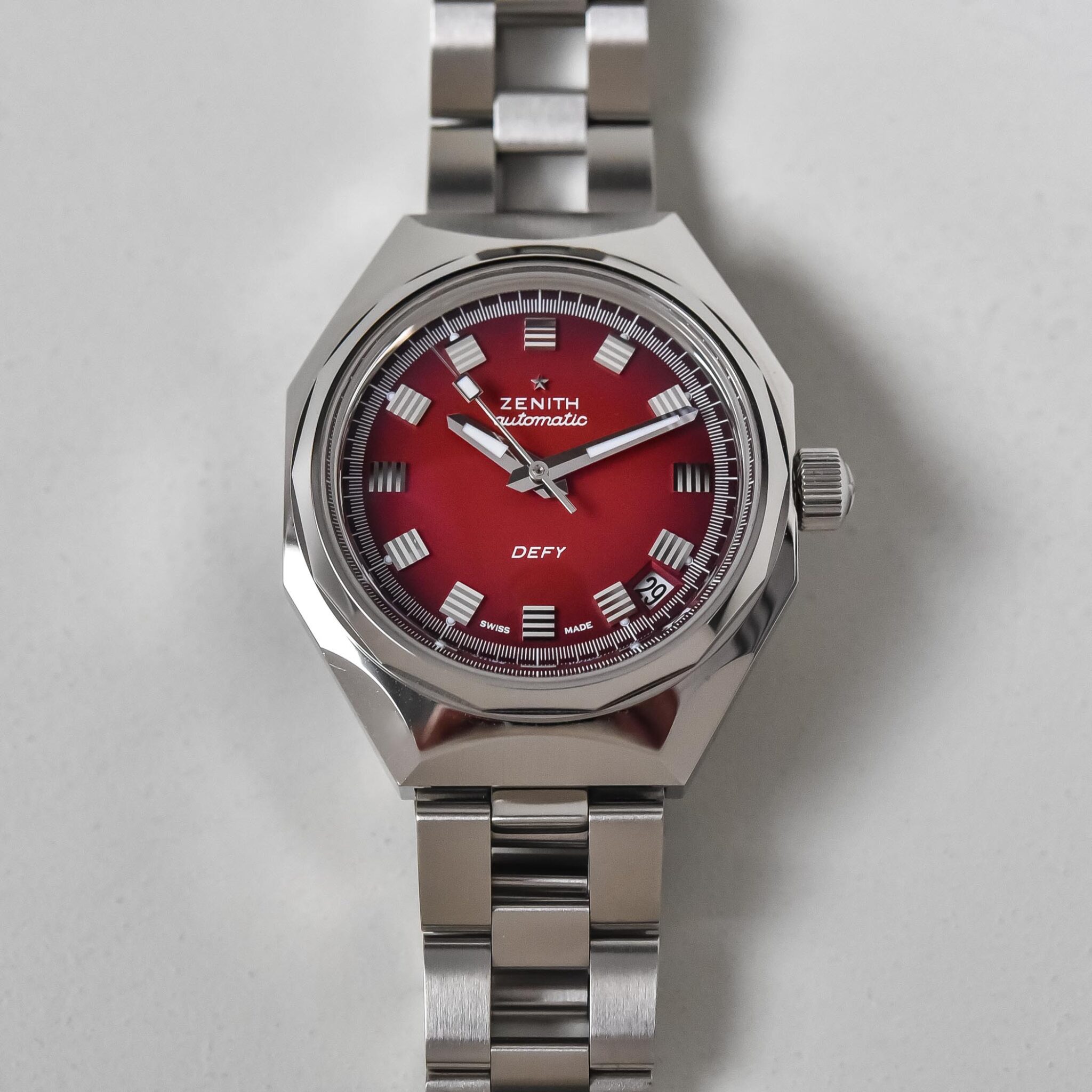 Hands-On - The New Zenith Defy Revival A3691 Burgundy Dial