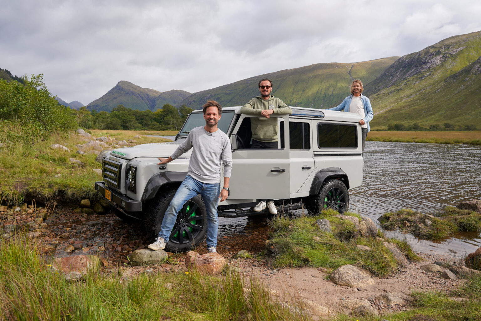 The mad scientists of The Landrovers have electrified a Defender