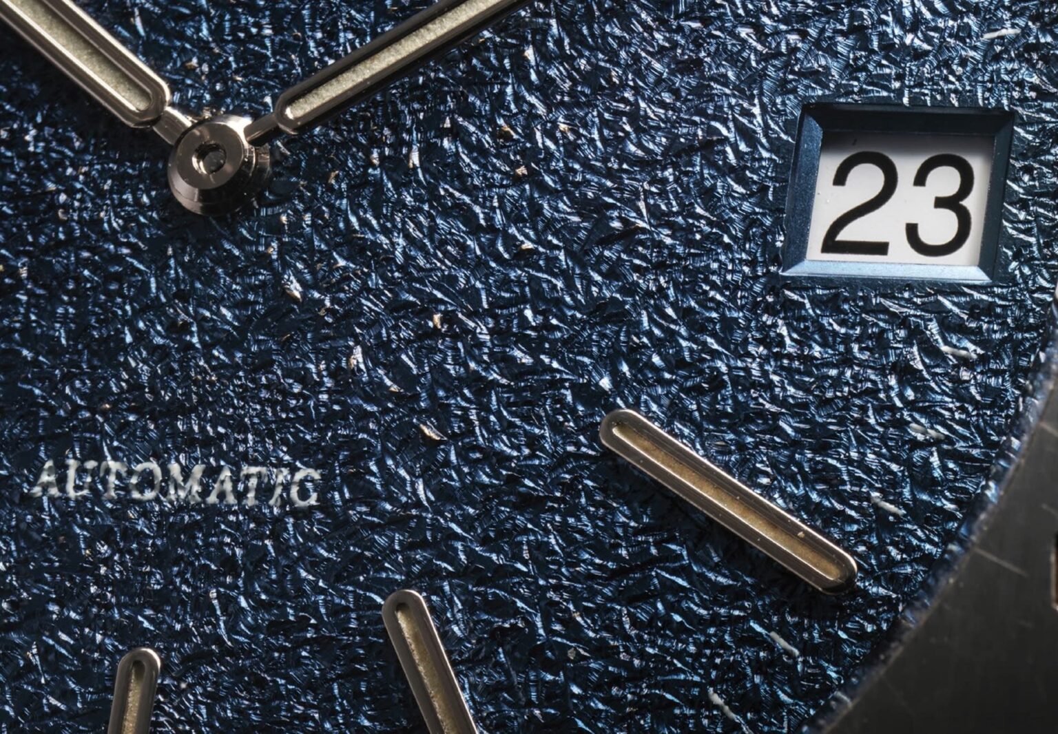 Hands-On AP Royal Oak Jumbo 16202 Tuscan Dial White Gold