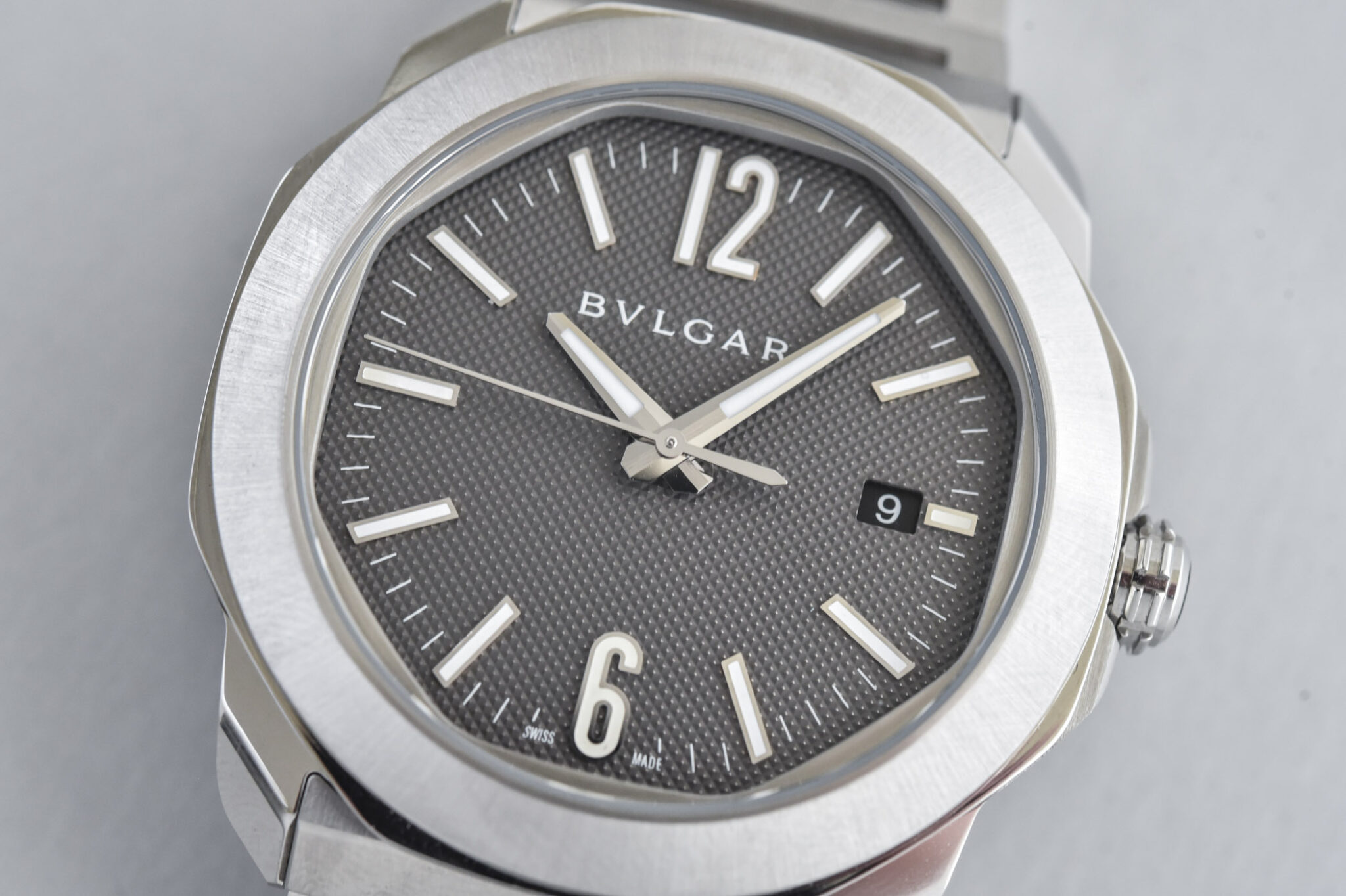 Hands-On With The New, Redesigned Bulgari Octo Roma Automatic