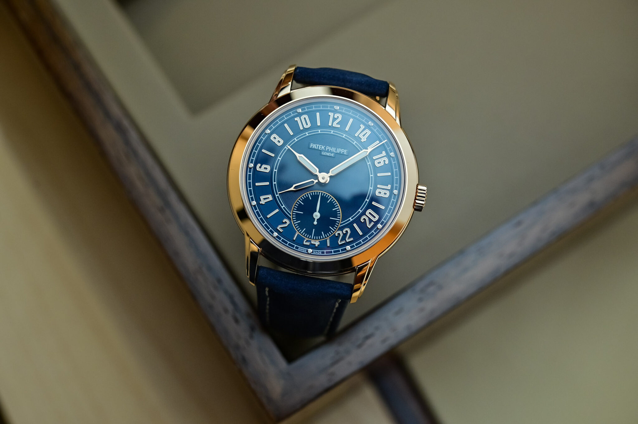 Hands-On: The Patek Philippe Calatrava 24-Hour Travel Time 5224R