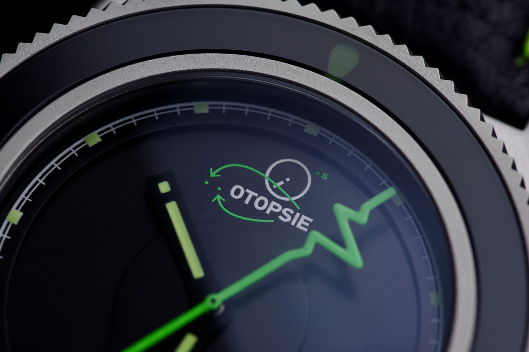 Introducing The Isotope Hydrium Seconde/Seconde/ or Skull-Free Memento Mori