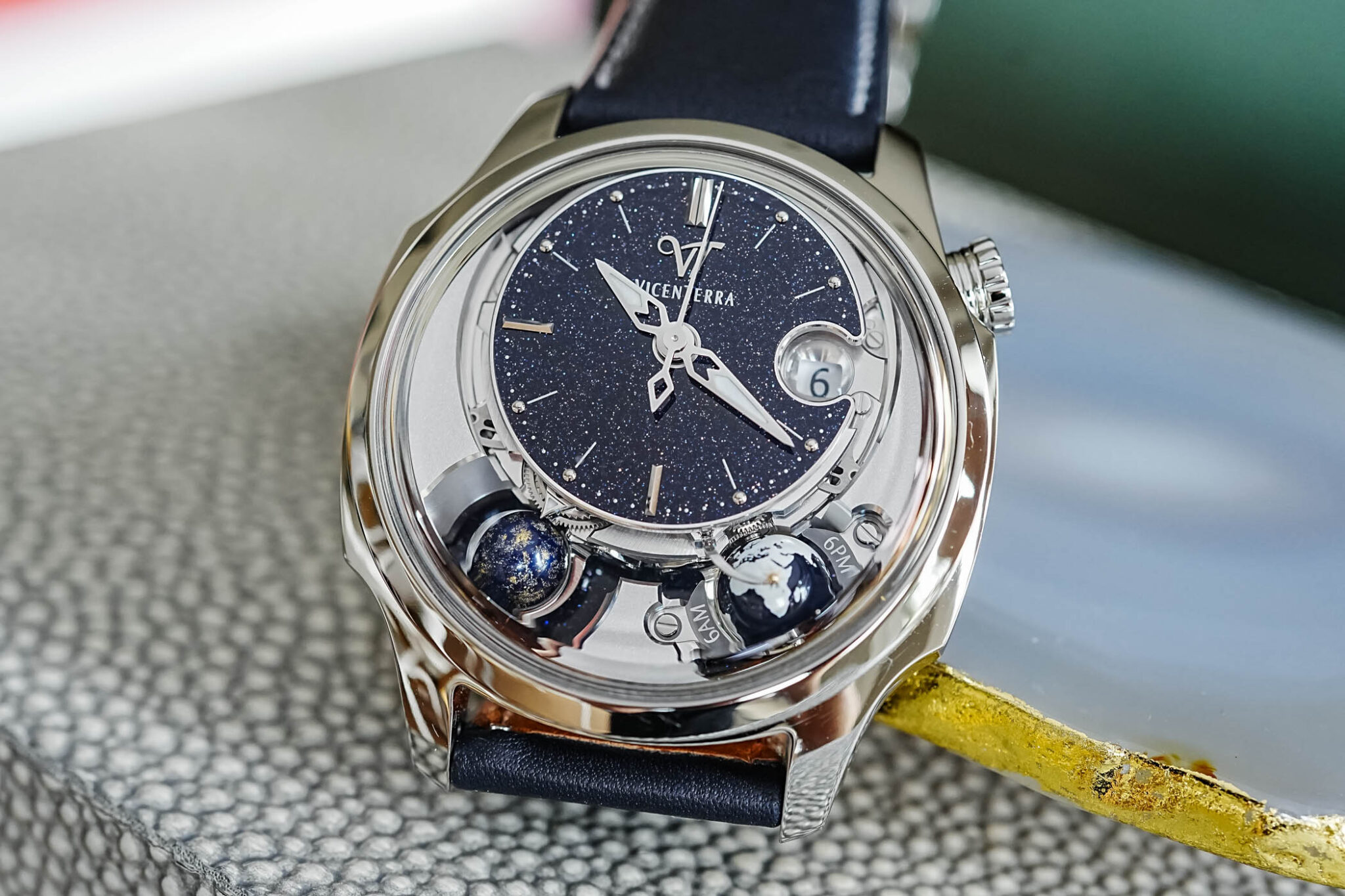 Hands-On With the Mesmerizing Vicenterra Astroluna T1 Aventurine