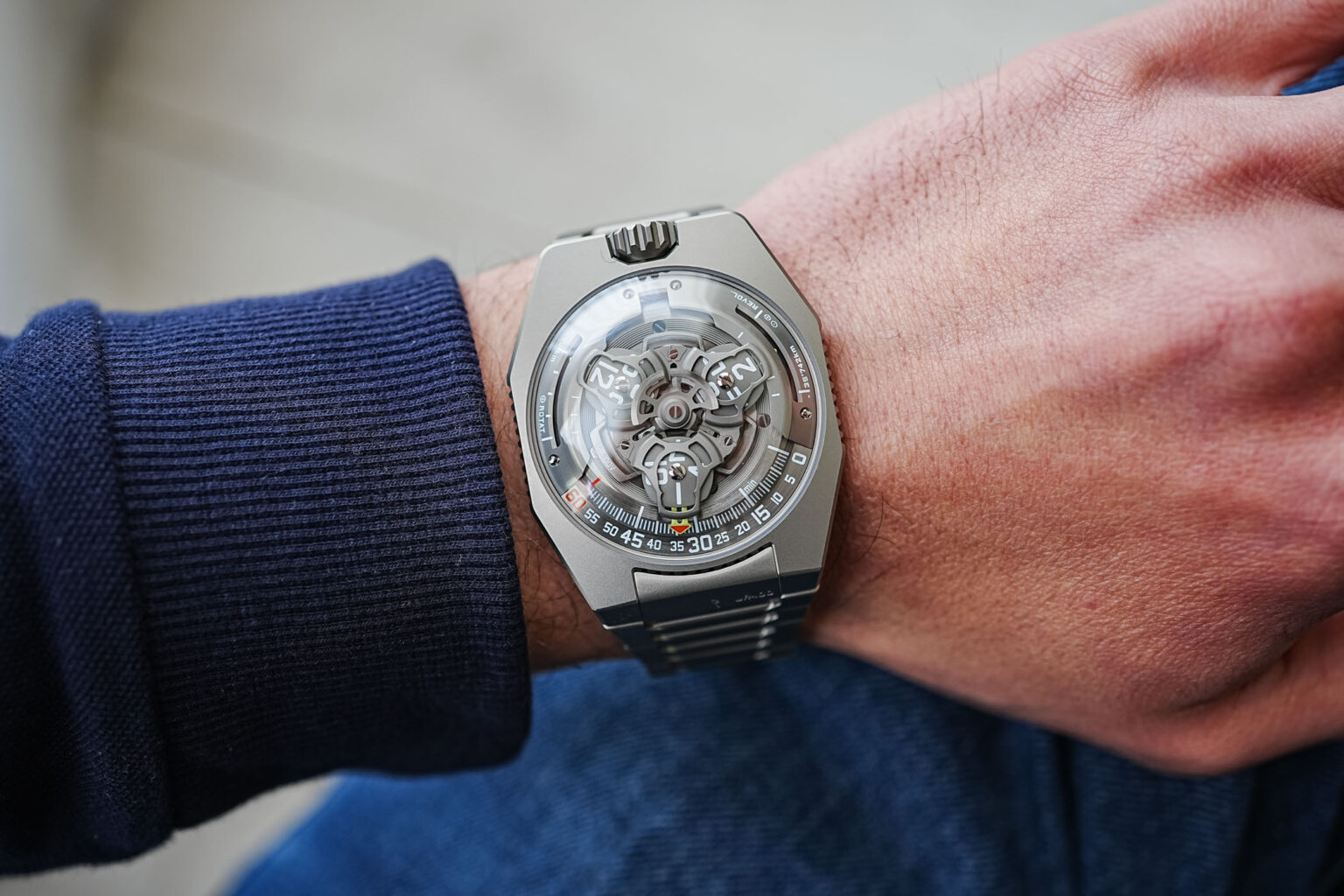 Hands-On: The Full-Titanium Urwerk UR-100V Magic T
