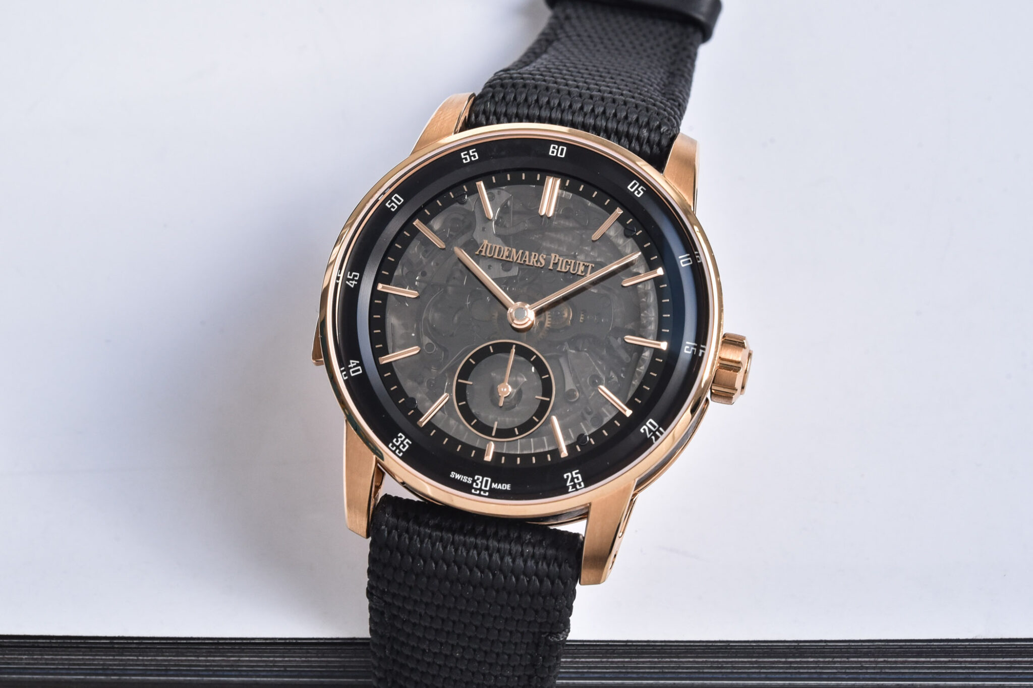 Hands-On: The Sapphire Dial AP Code 11.59 Minute Repeater Supersonnerie